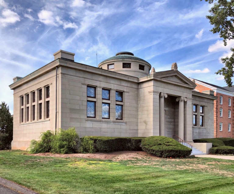 Old Kent Memorial Library // 1899 – Buildings of New England