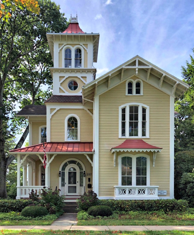 Charles Loomis House // 1862 – Buildings of New England