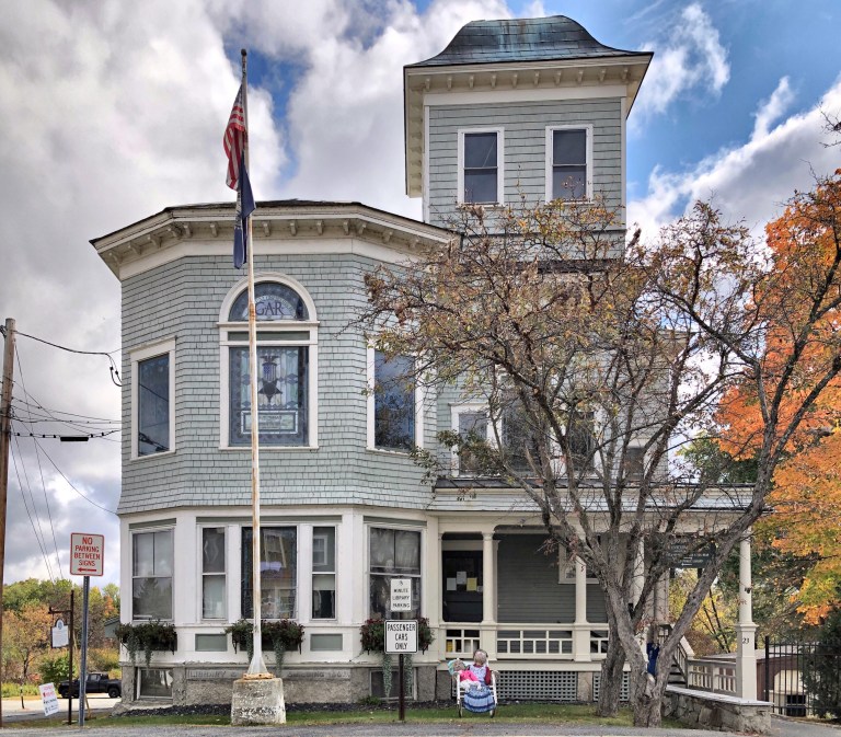 Whitney Hall // 1901 – Buildings of New England
