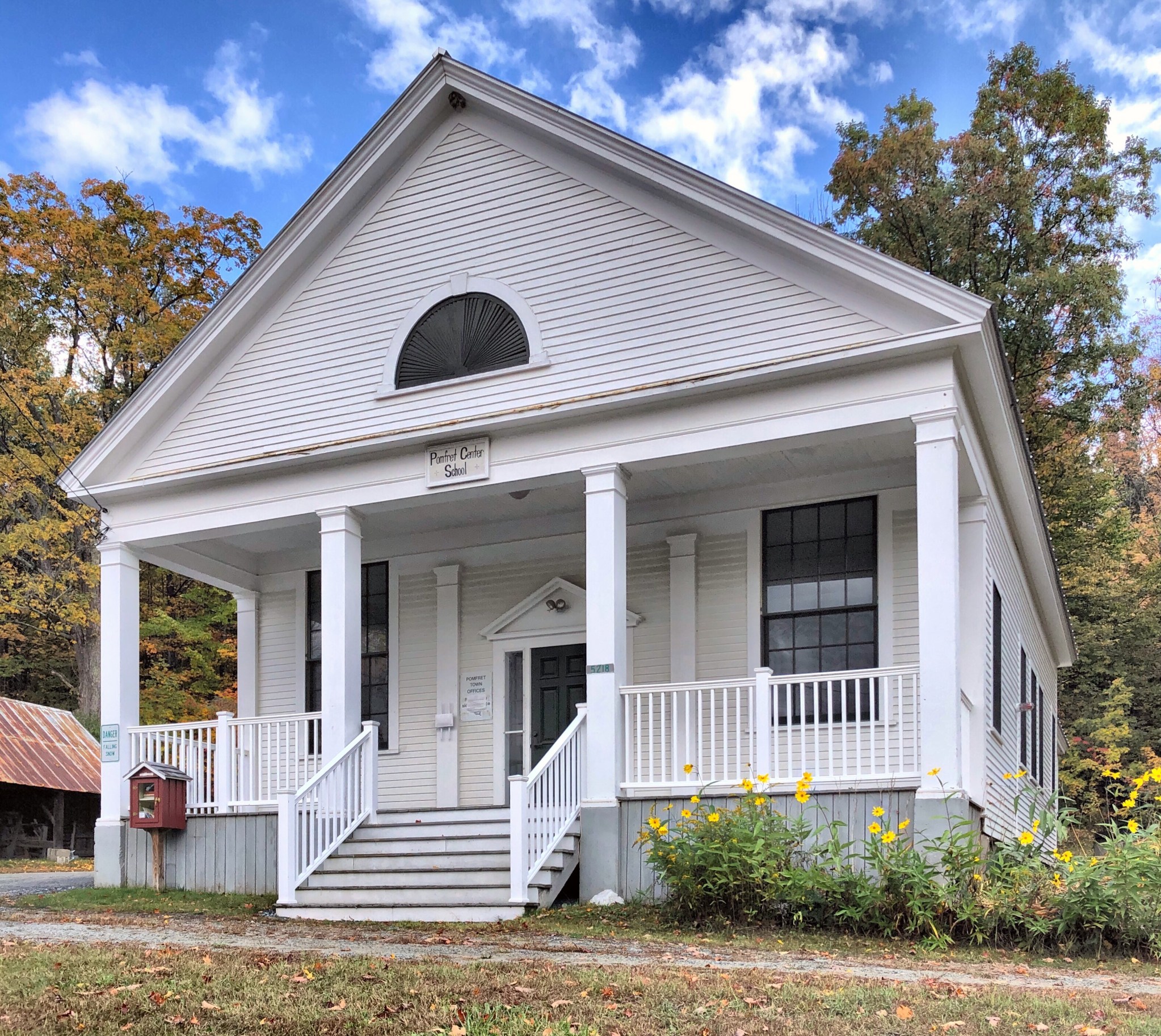 Pomfret Methodist Church // c.1850 – Buildings of New England