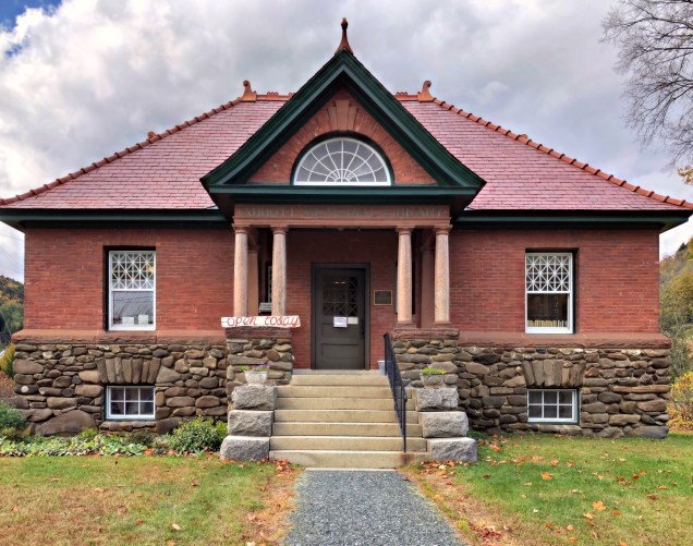 Abbott Memorial Library // 1905 – Buildings of New England