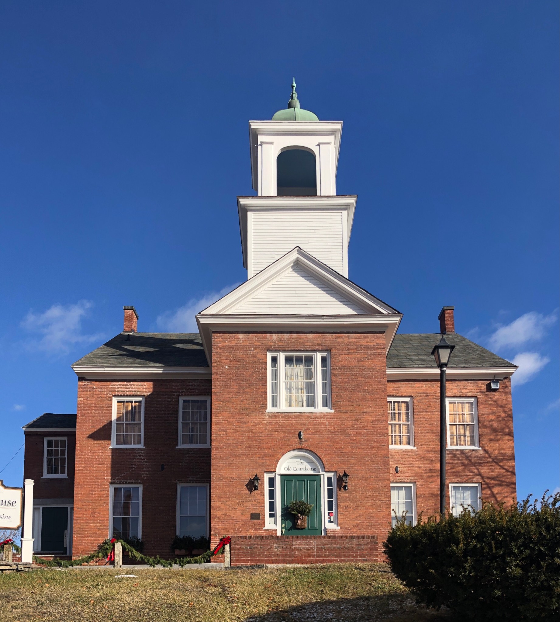 Old Sullivan County Courthouse // 1826 – Buildings of New England