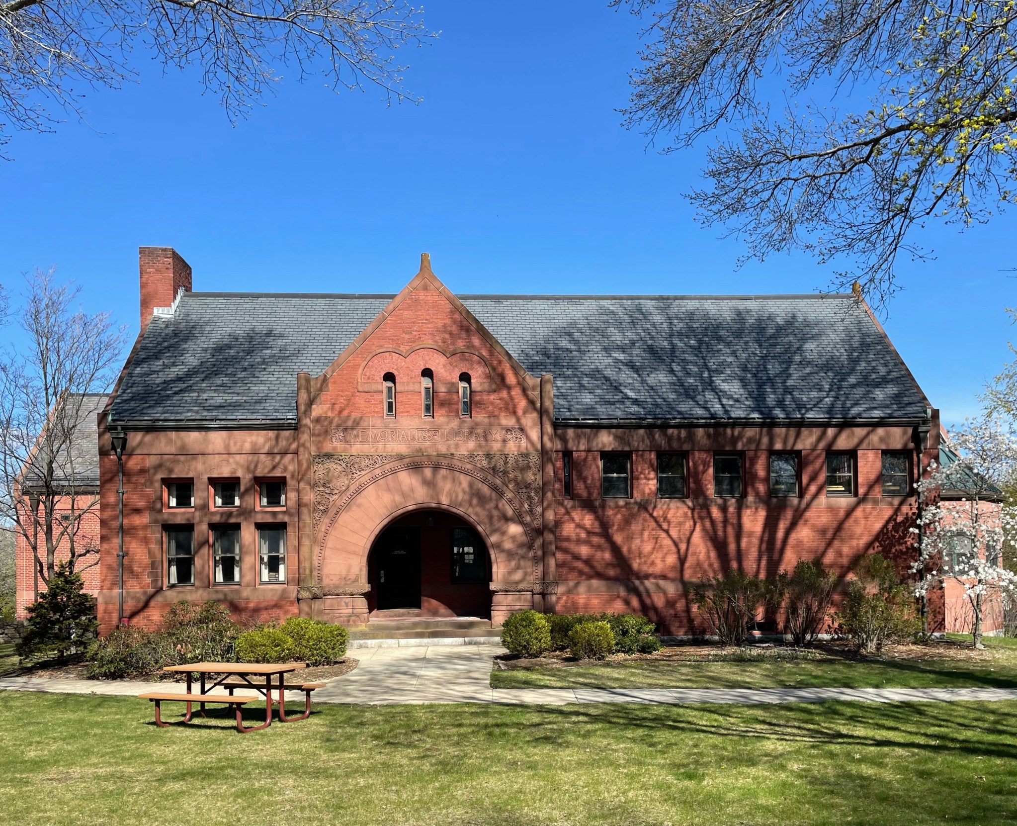 Acton Memorial Library // 1889 – Buildings of New England