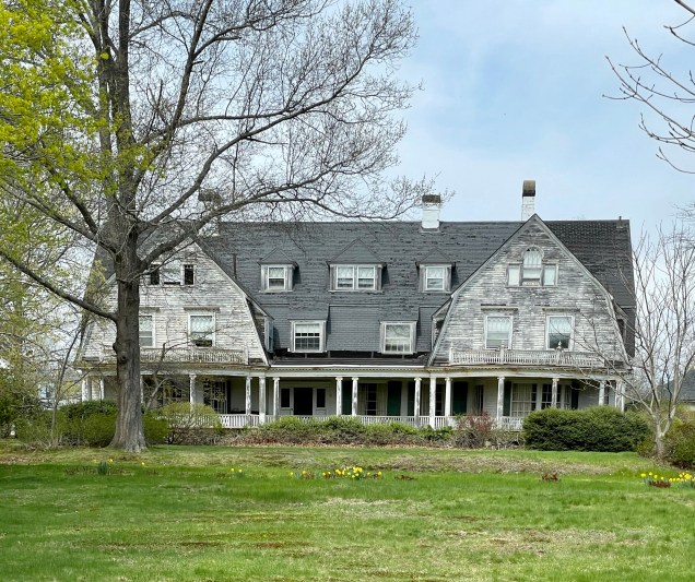 George L. Allen Summer Residence // c.1895 – Buildings of New England
