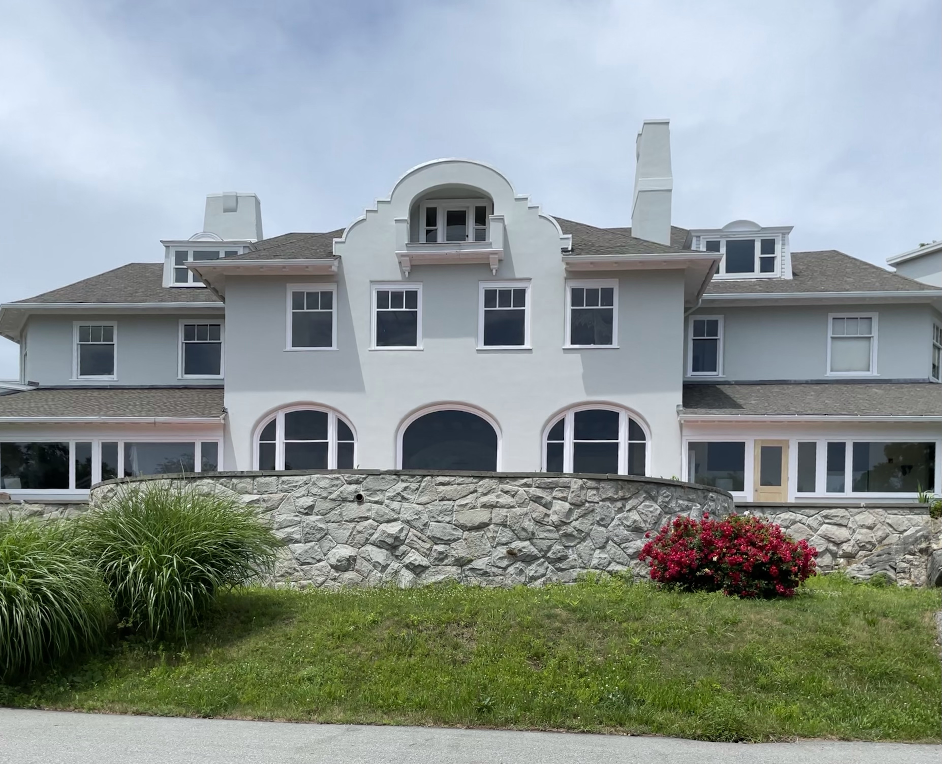 Lighthouse Inn // 1902 – Buildings of New England