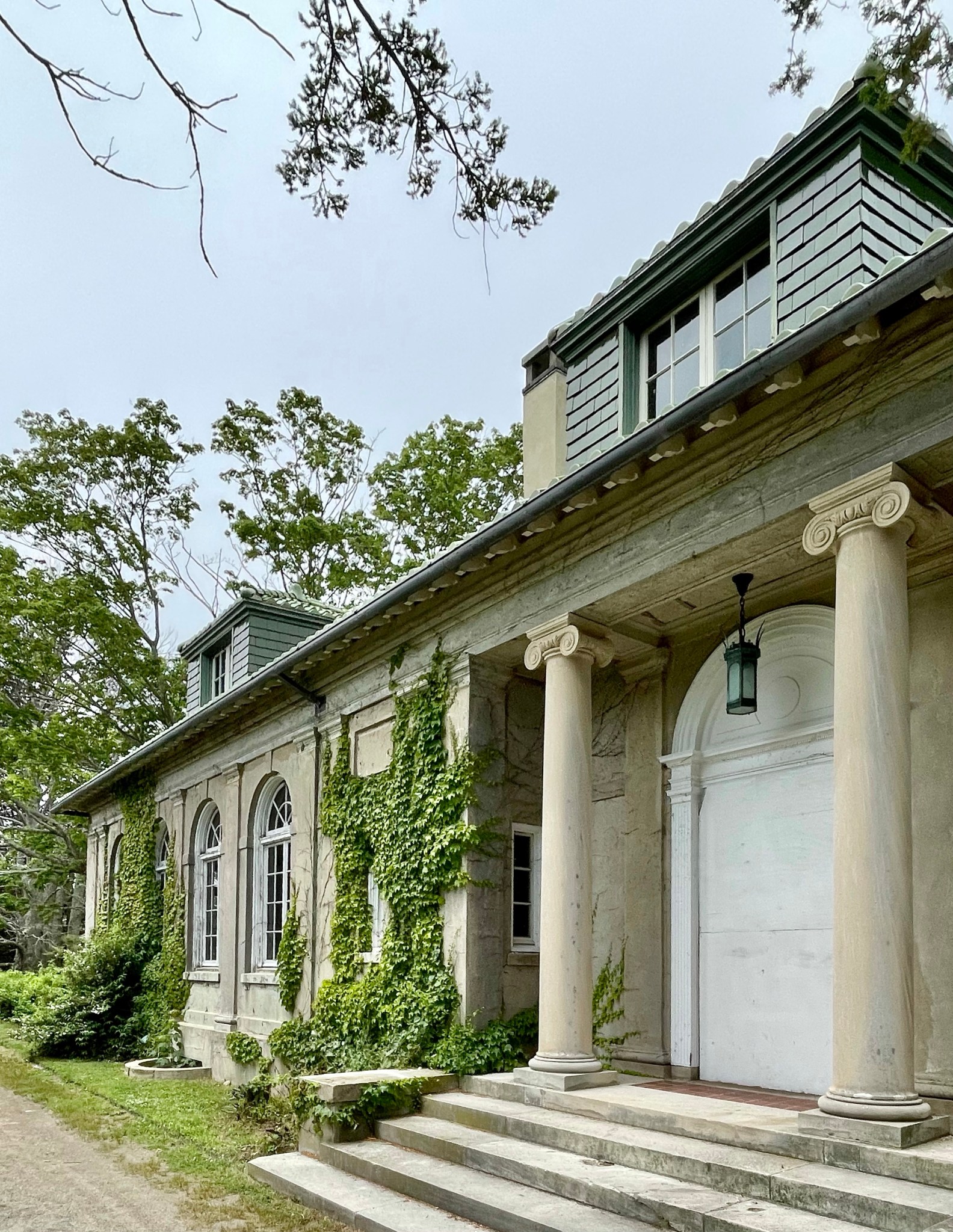 Harkness Estate – Carriage House // 1908 – Buildings of New England