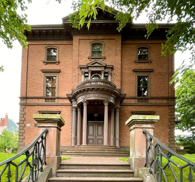 Governor Henry Lippitt Mansion // 1865 – Buildings of New England
