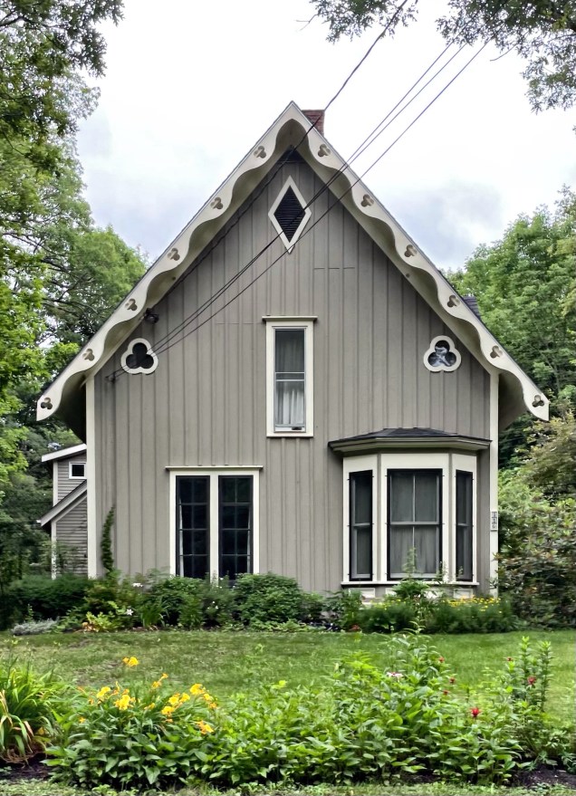 Carpenter Gothic – Buildings of New England