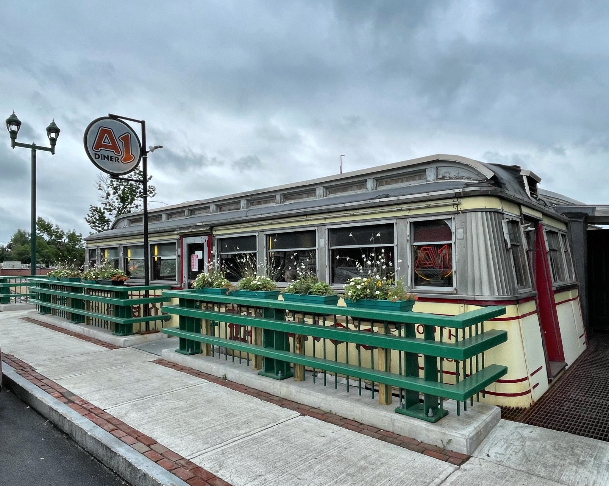 A1 Diner // 1946 – Buildings of New England