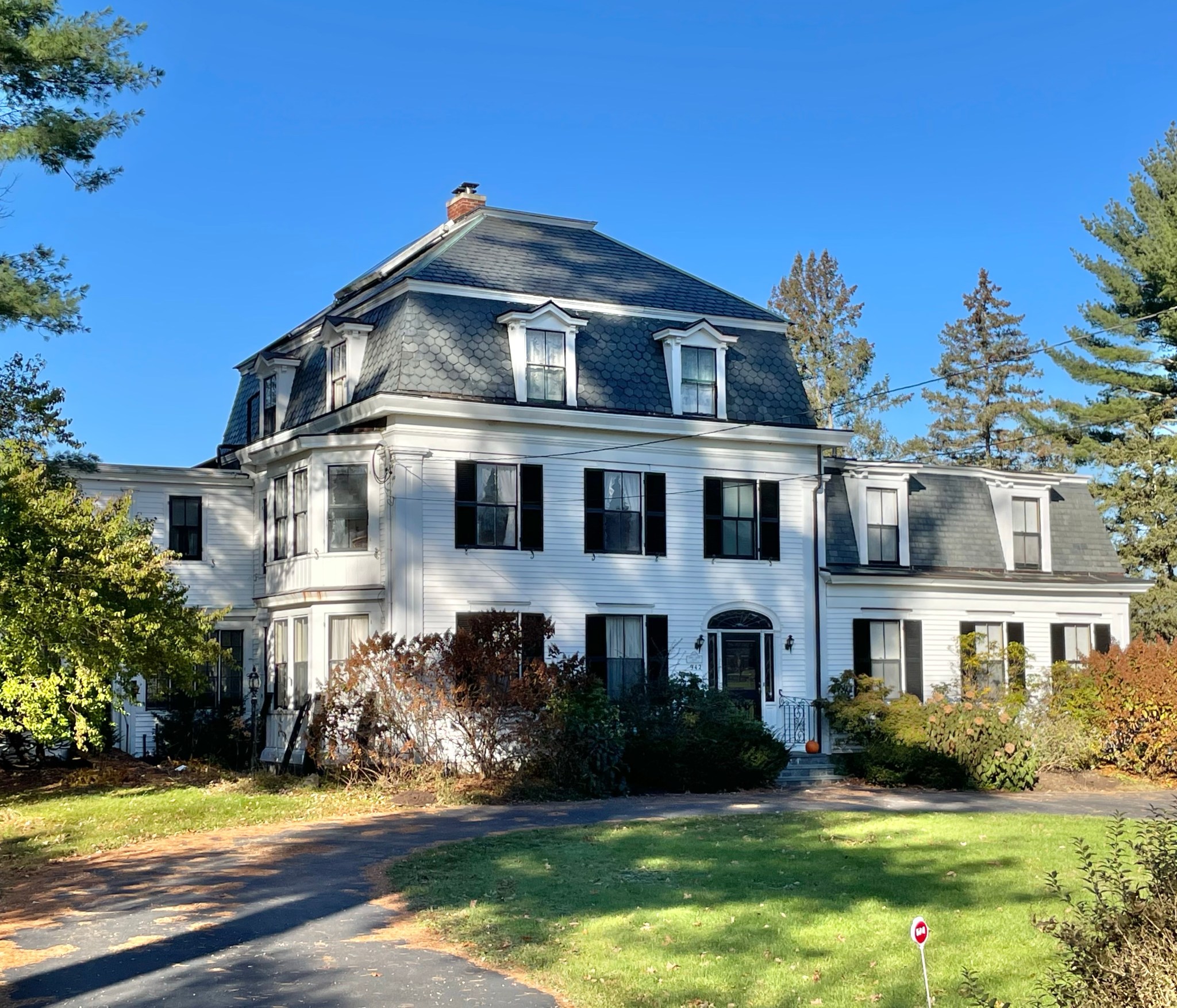 Carter-Hussey-Whitney House // 1827 – Buildings of New England