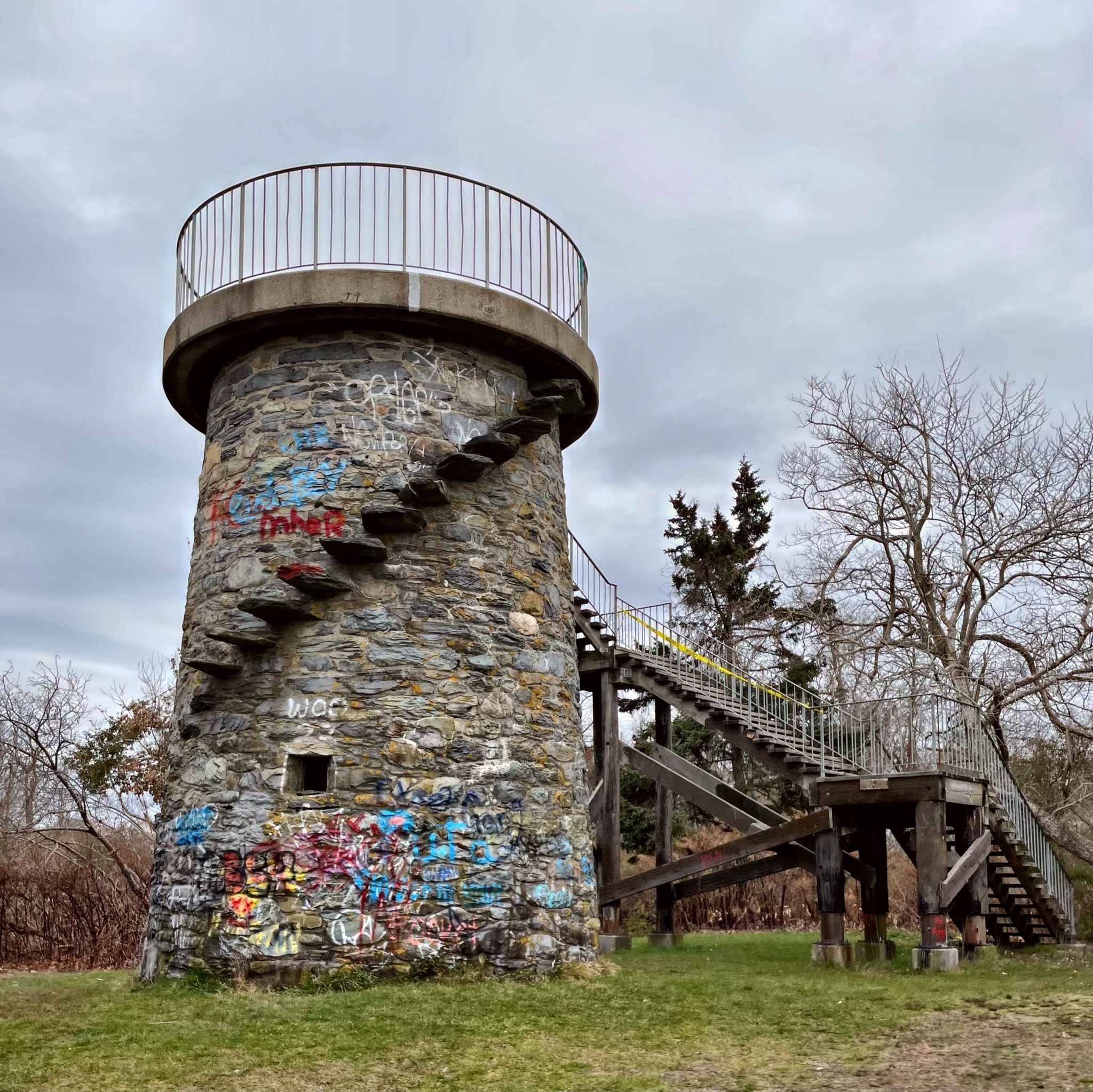 Brenton Point State Park – Buildings of New England