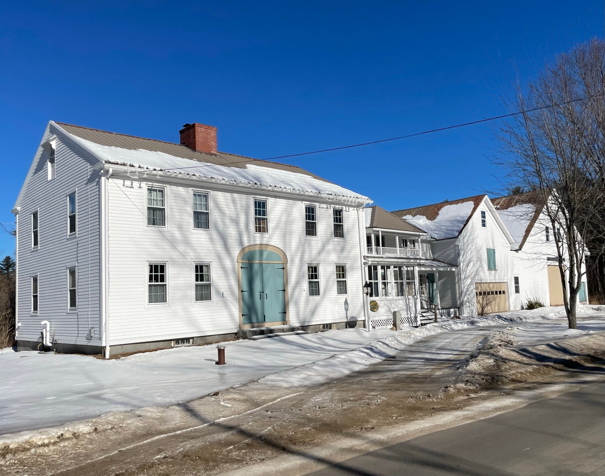 Nevers-Bennett Farmhouse // c.1820+ – Buildings of New England