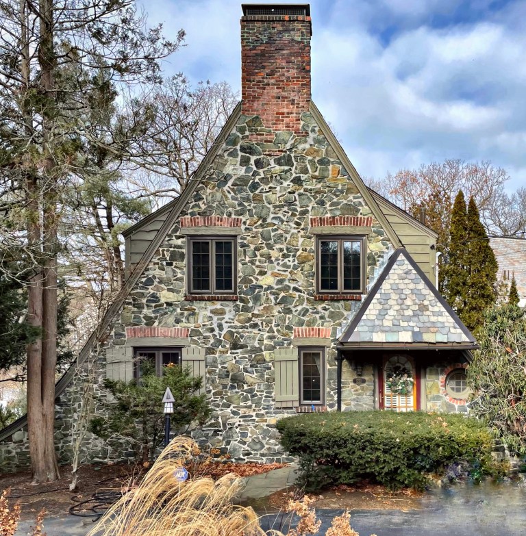 Ellis House // 1926 – Buildings of New England