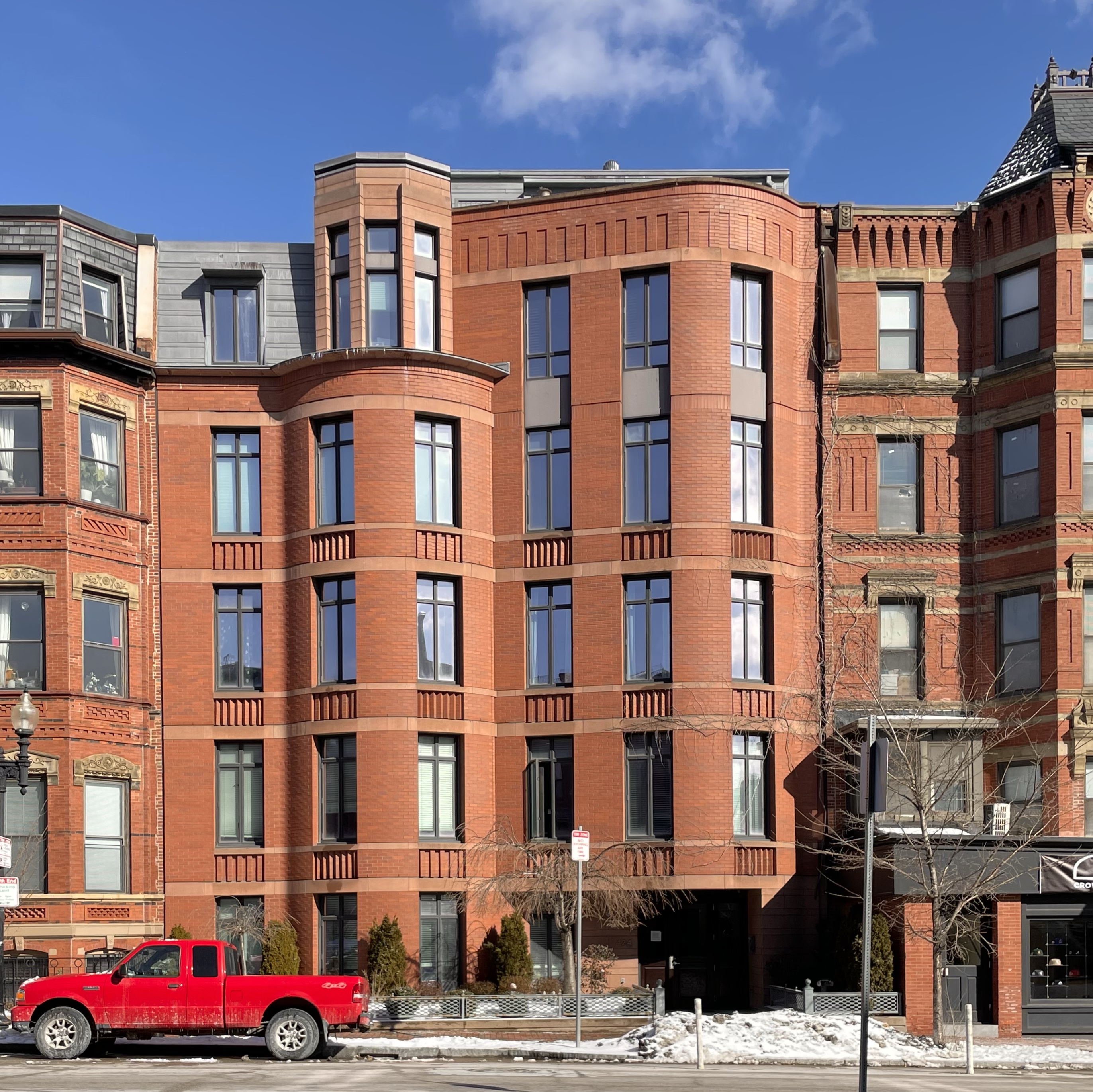 424 Massachusetts Avenue // 2002 – Buildings of New England
