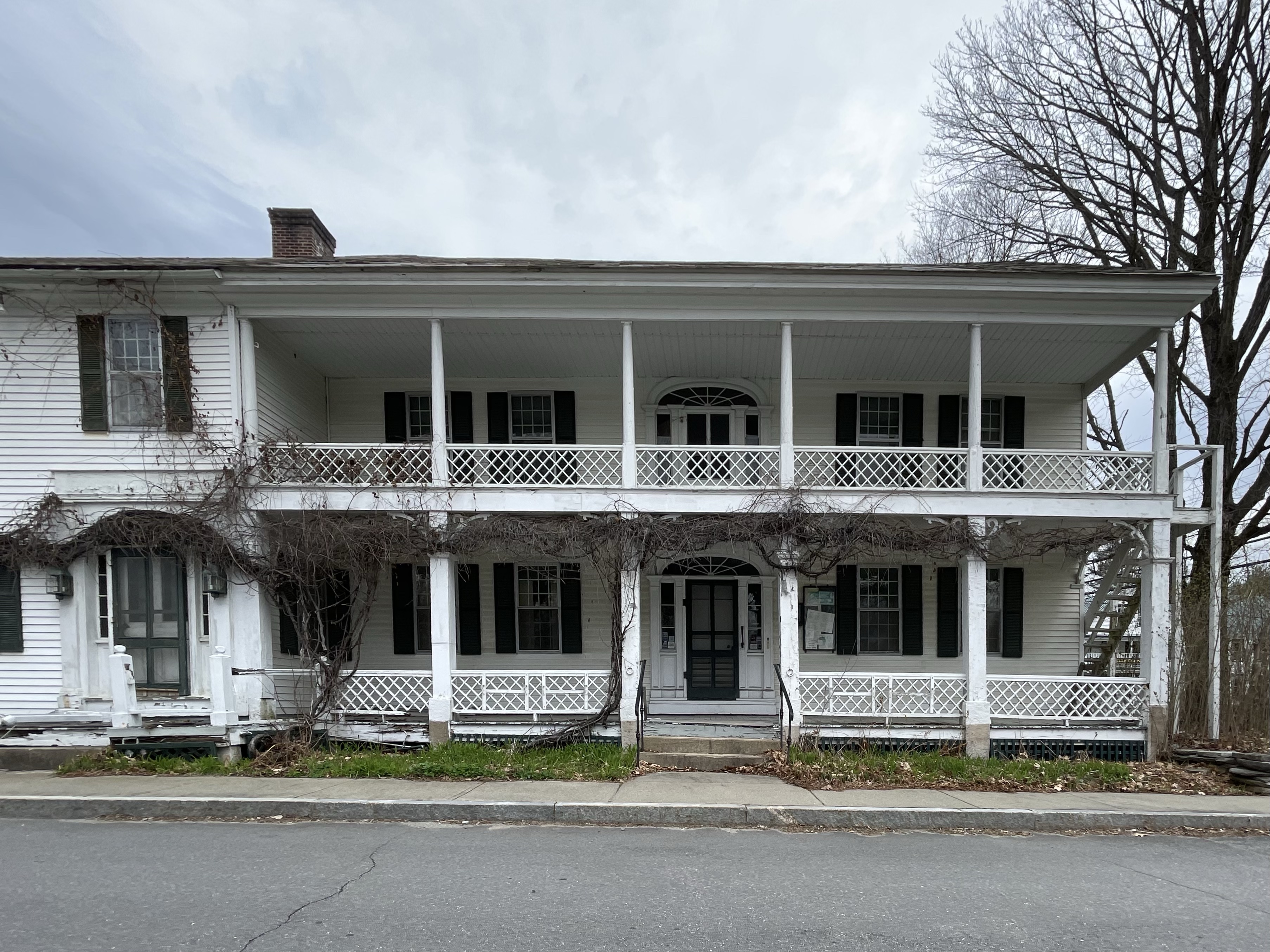Newfane Inn // 1787 – Buildings of New England