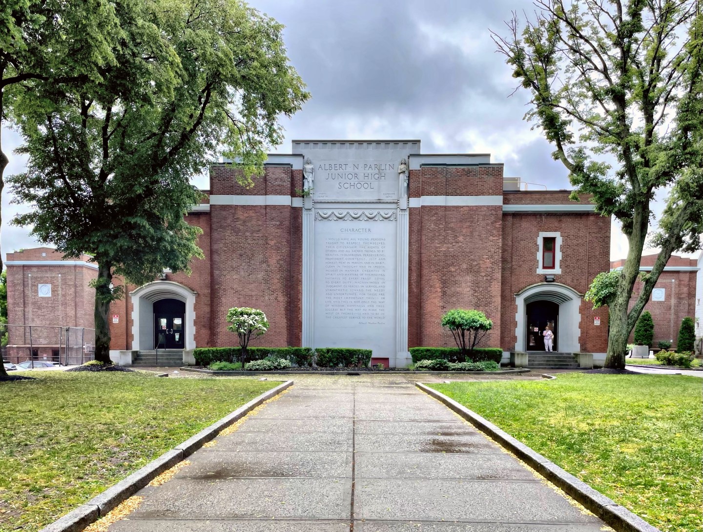 Albert Parlin School – Buildings of New England
