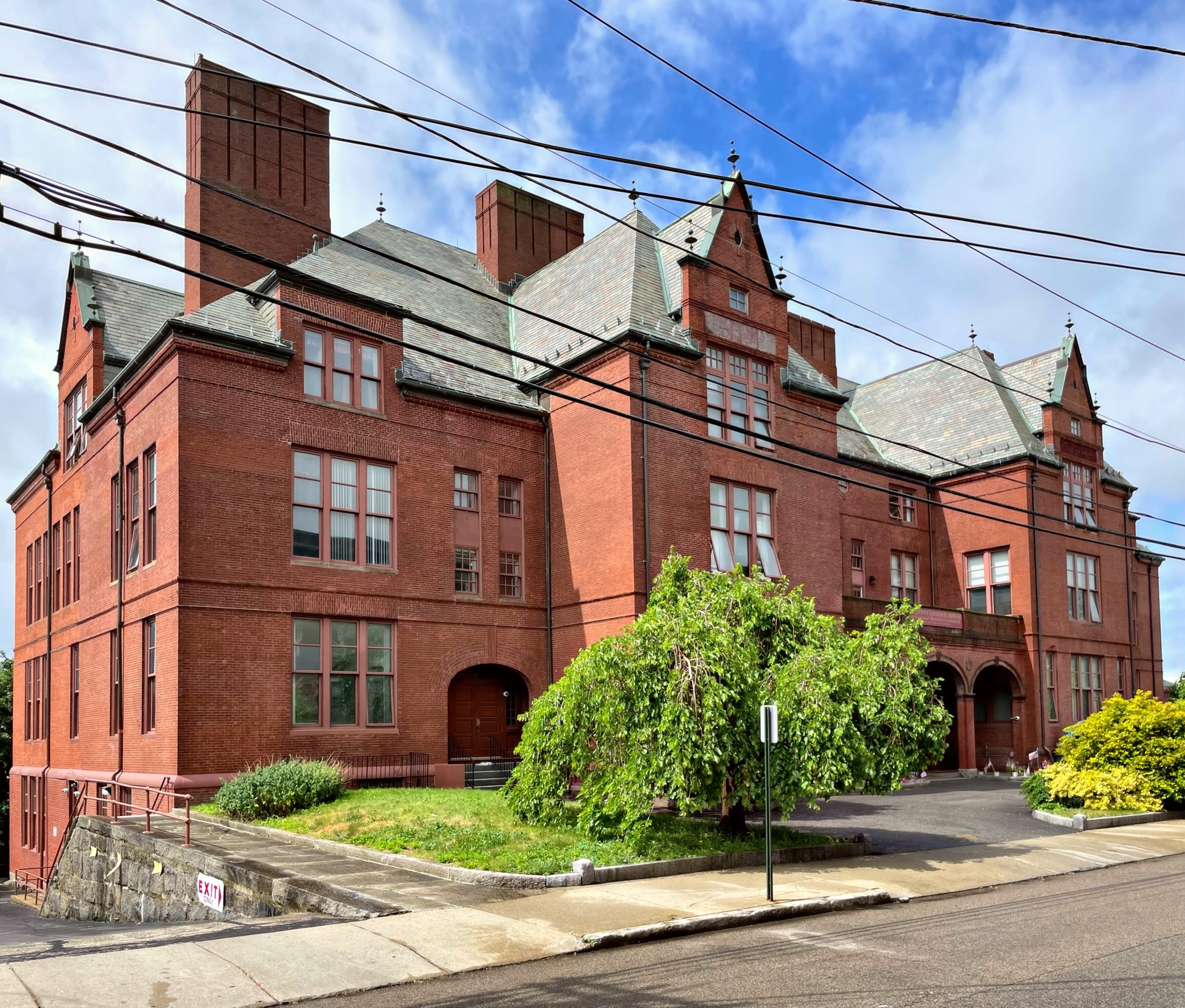 First Everett High School // 1893 – Buildings of New England