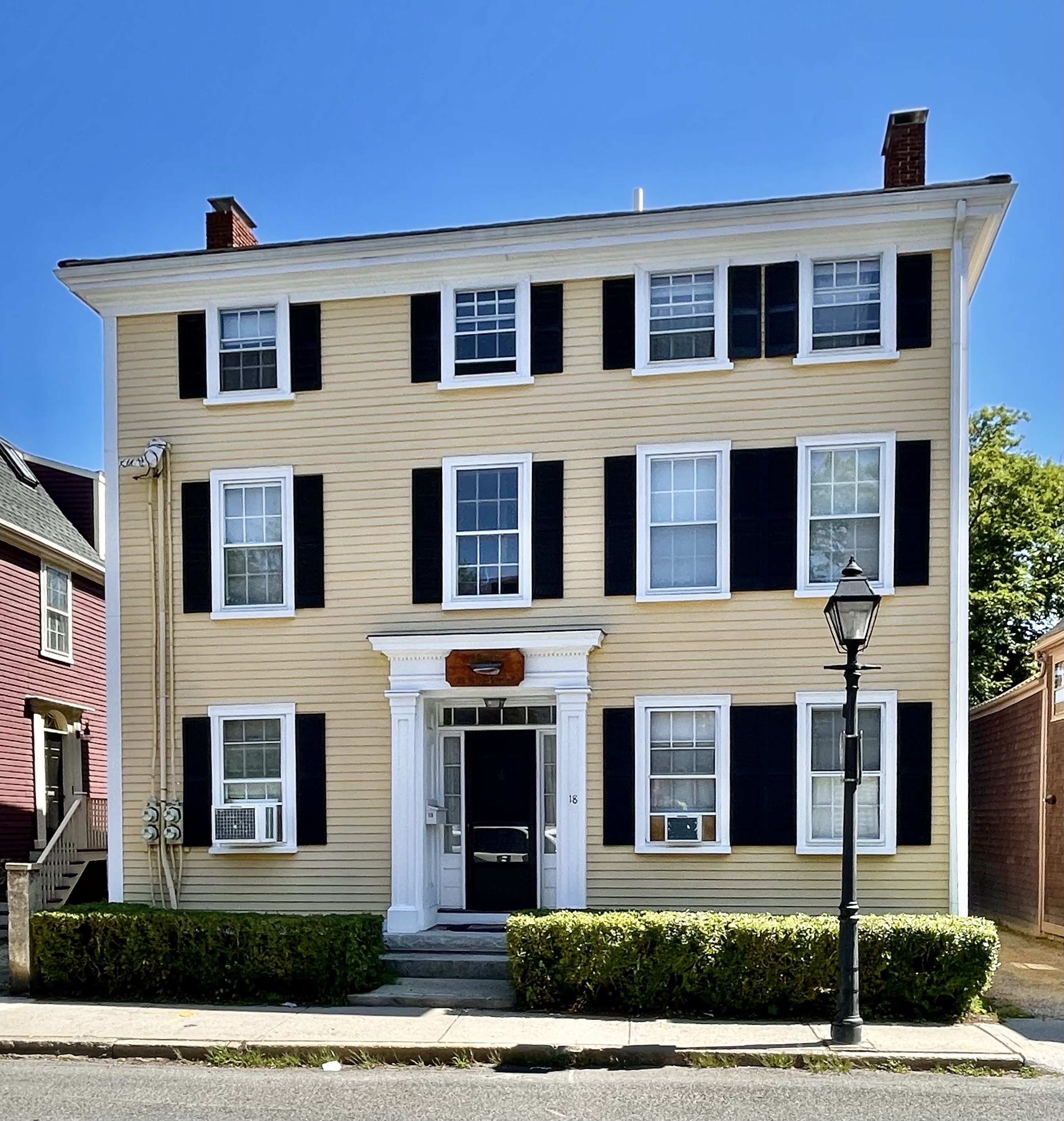 Haskell House // 1830s – Buildings of New England