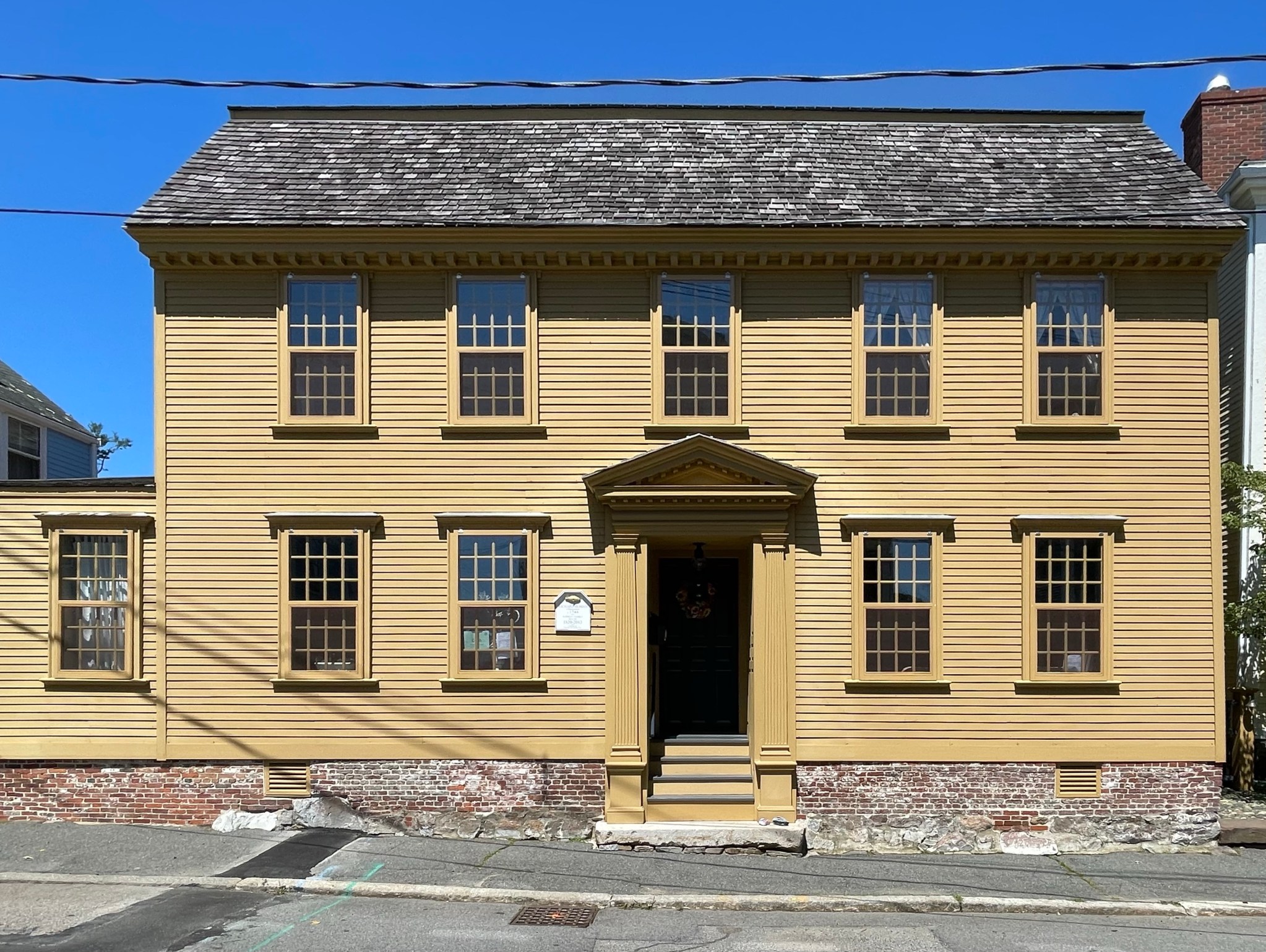 Homan House // 1744 – Buildings of New England