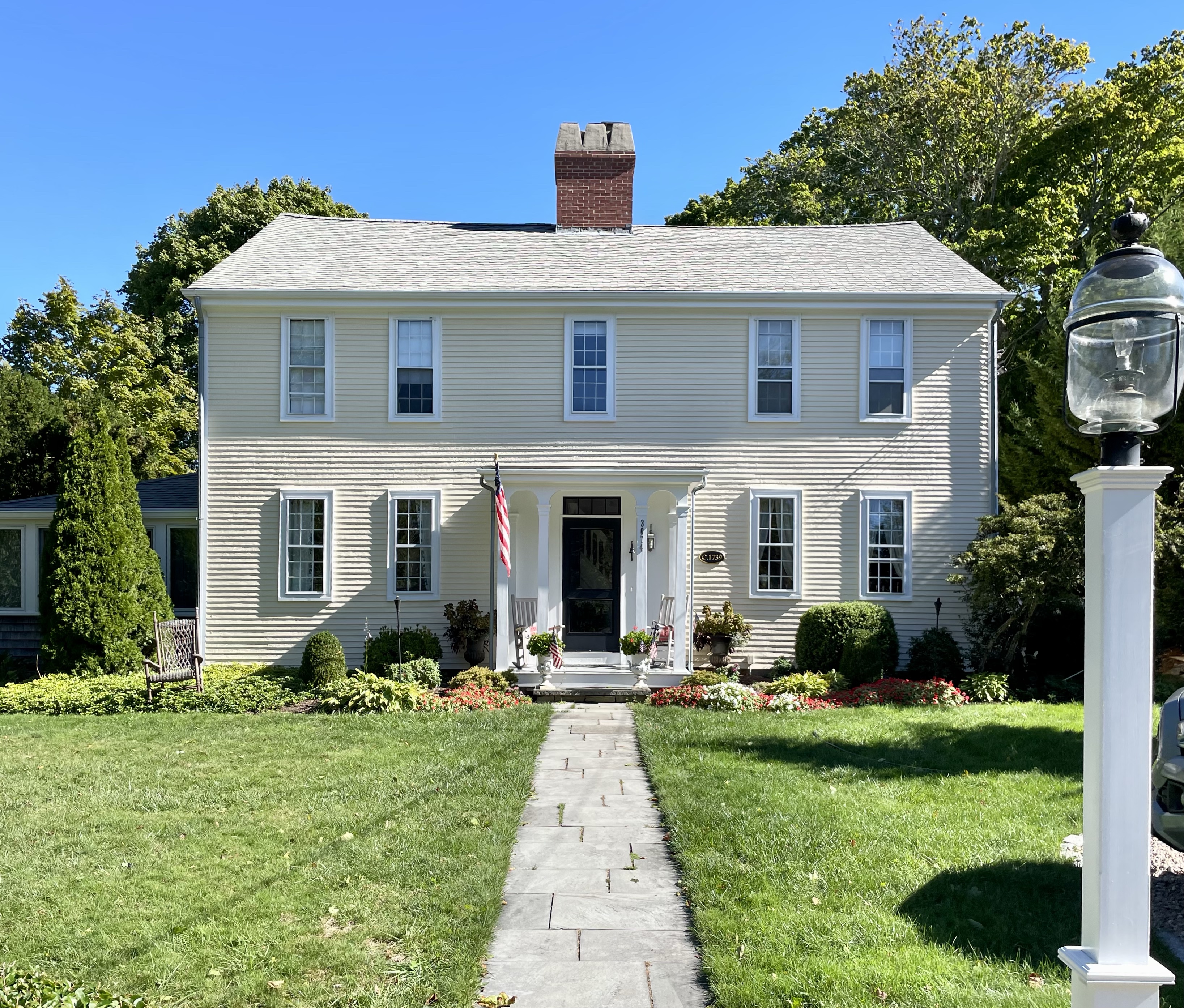 Daniel Davis Homestead // 1739 – Buildings of New England