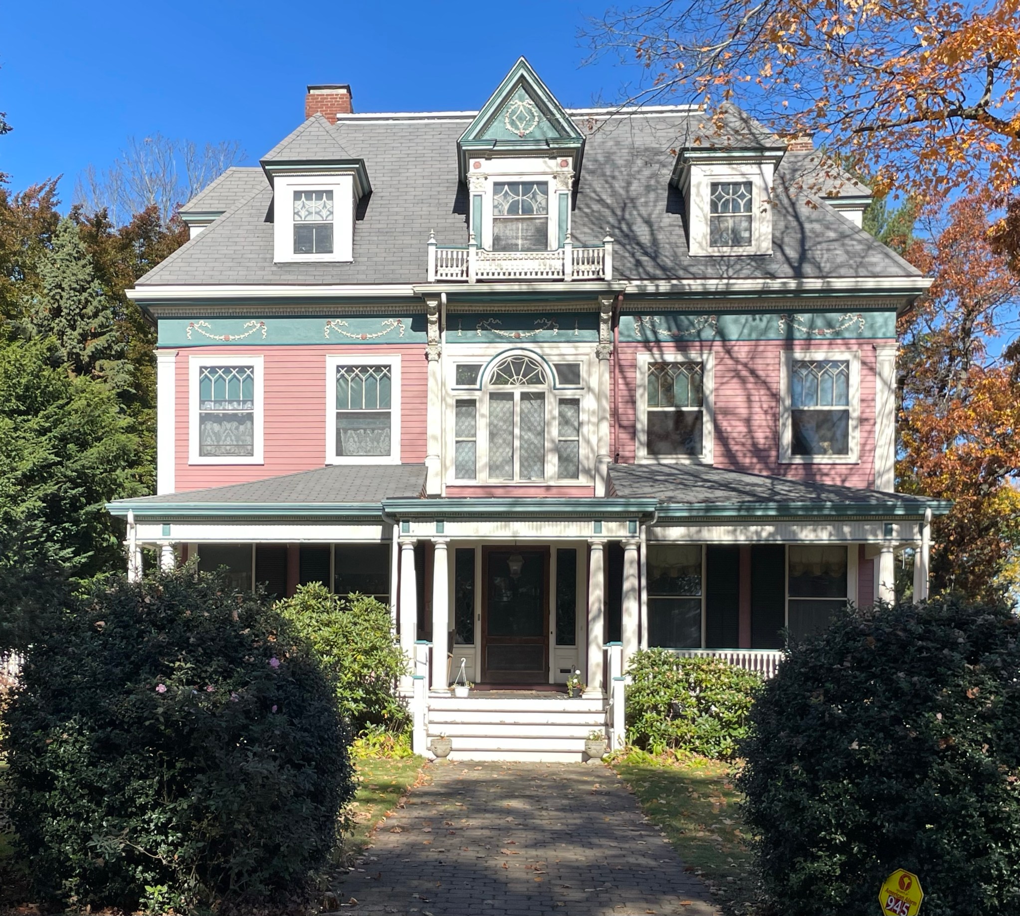 Colonial Revival – Page 15 – Buildings of New England
