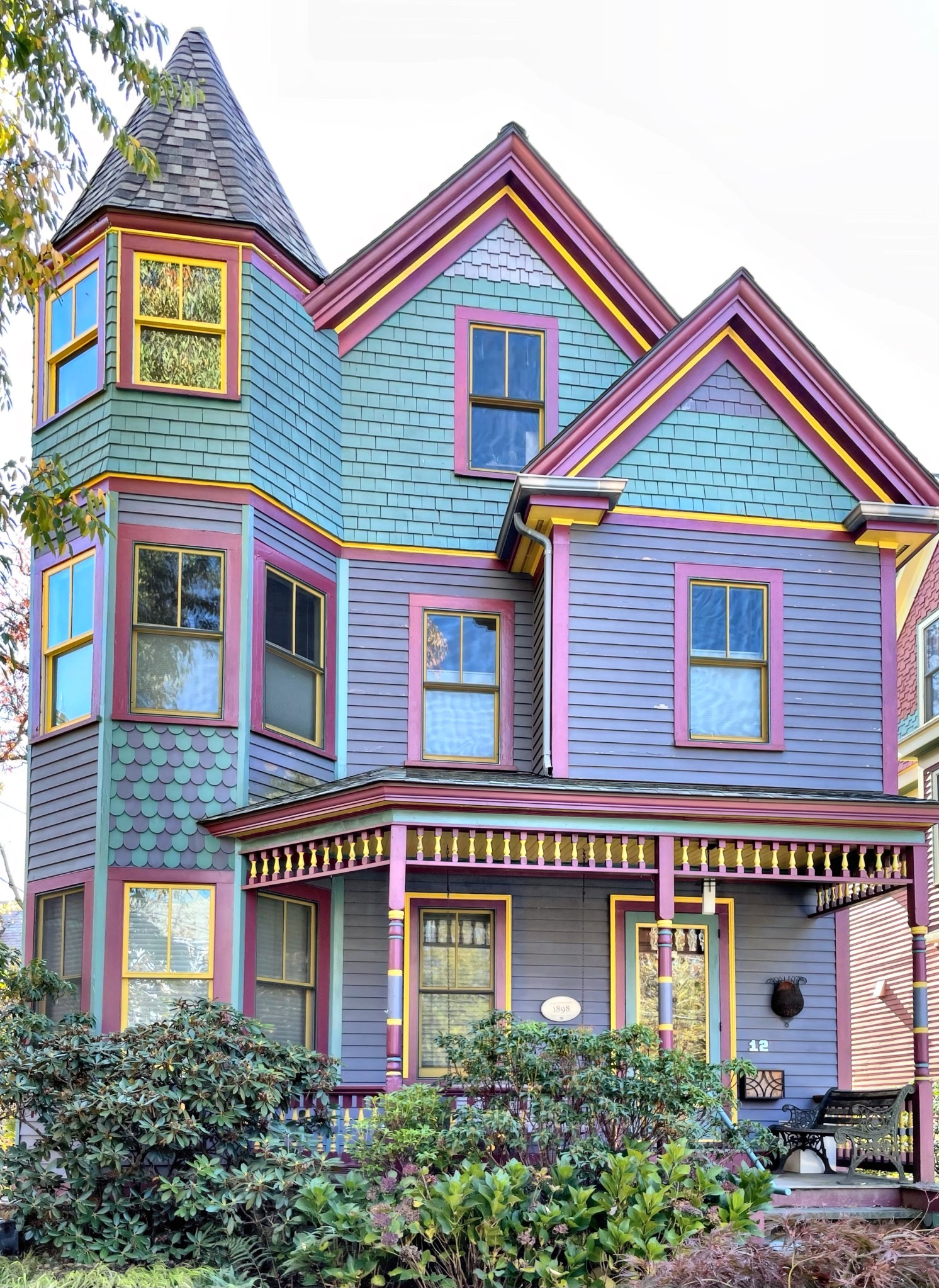 Newton Victorian – Buildings of New England