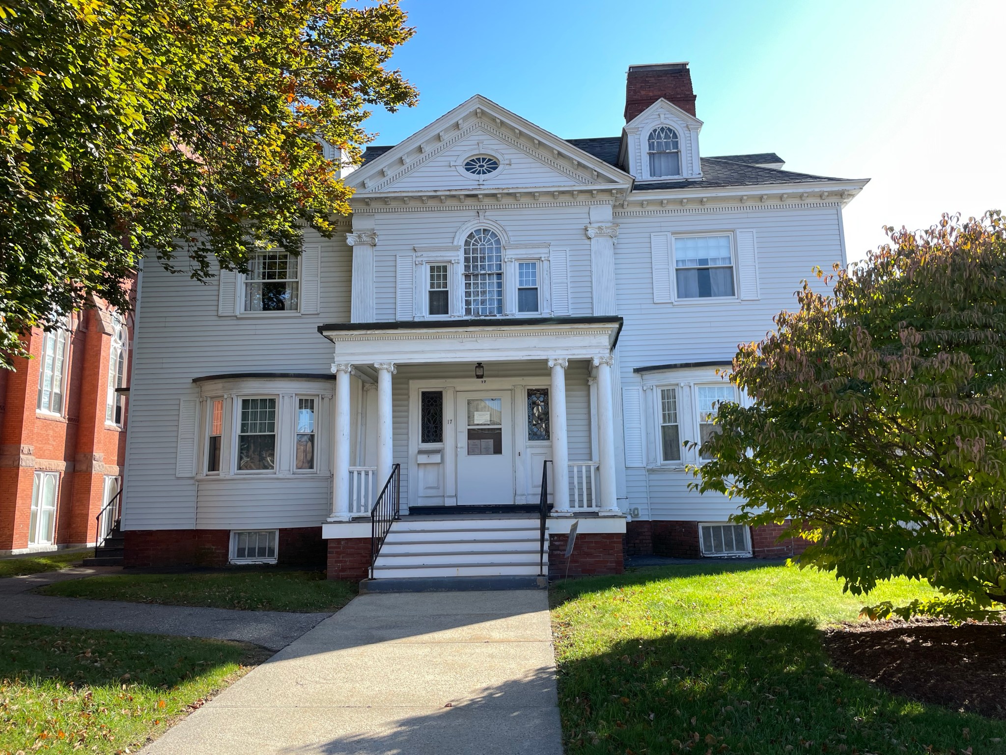 Colonial Revival – Page 15 – Buildings of New England