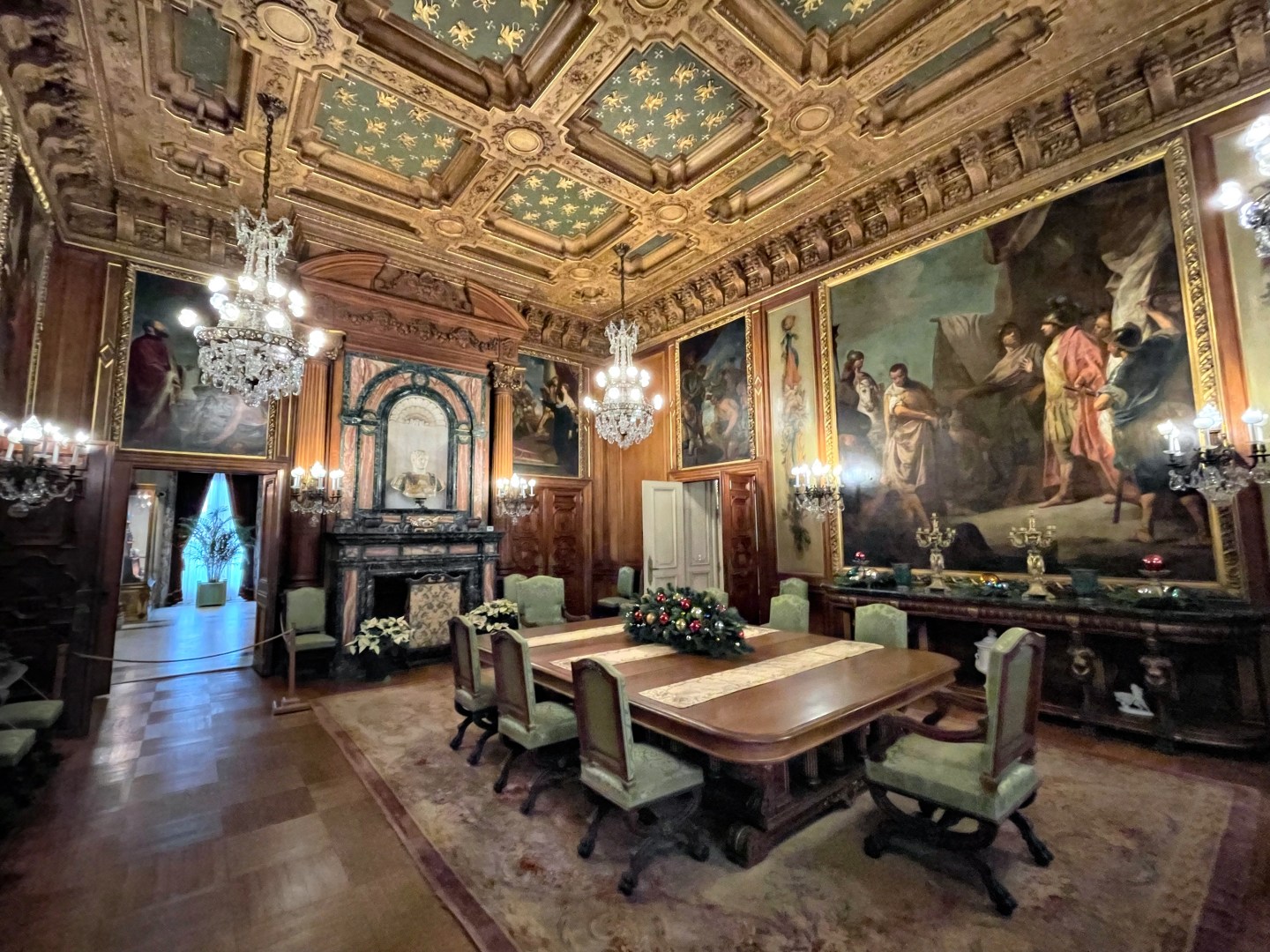 The Elms – Dining Room // 1899 – Buildings of New England