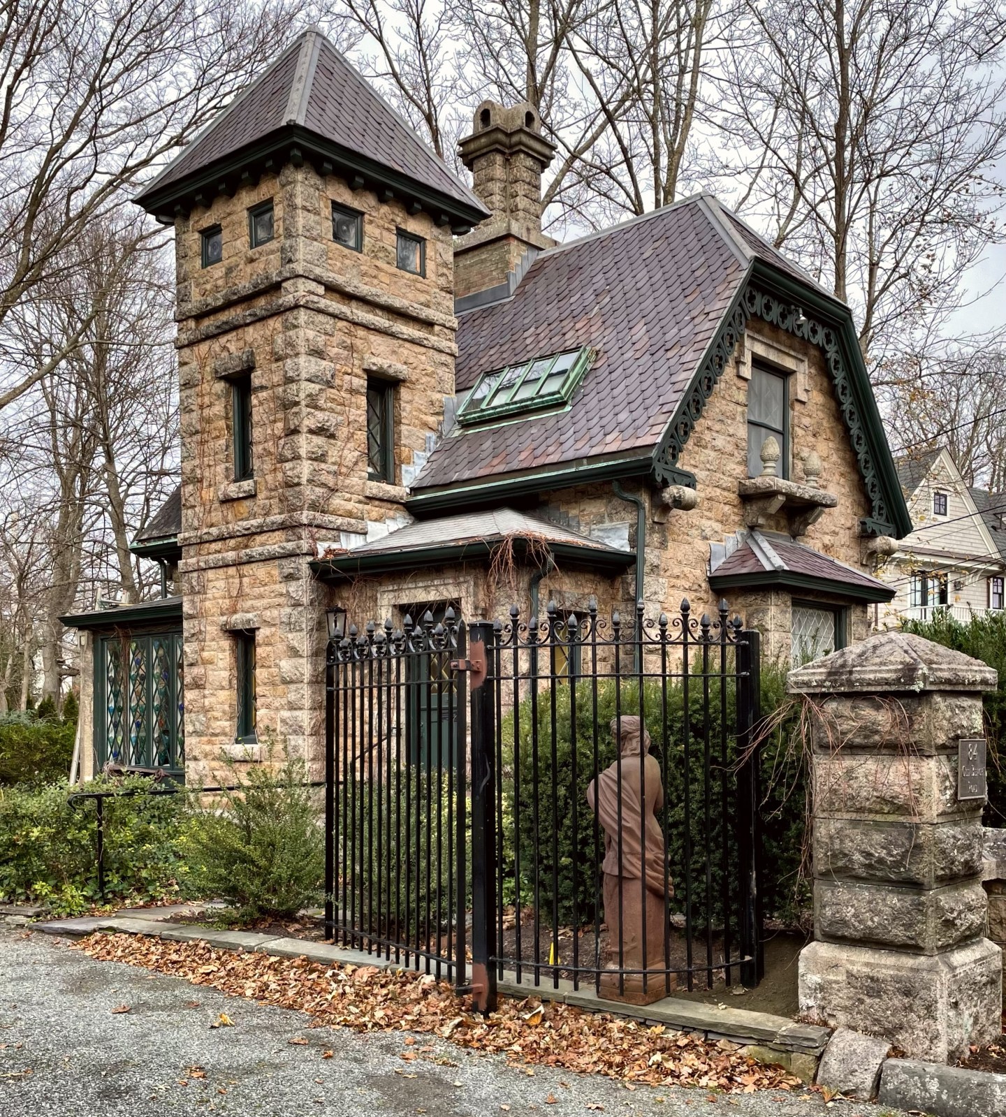 gate lodge – Buildings of New England
