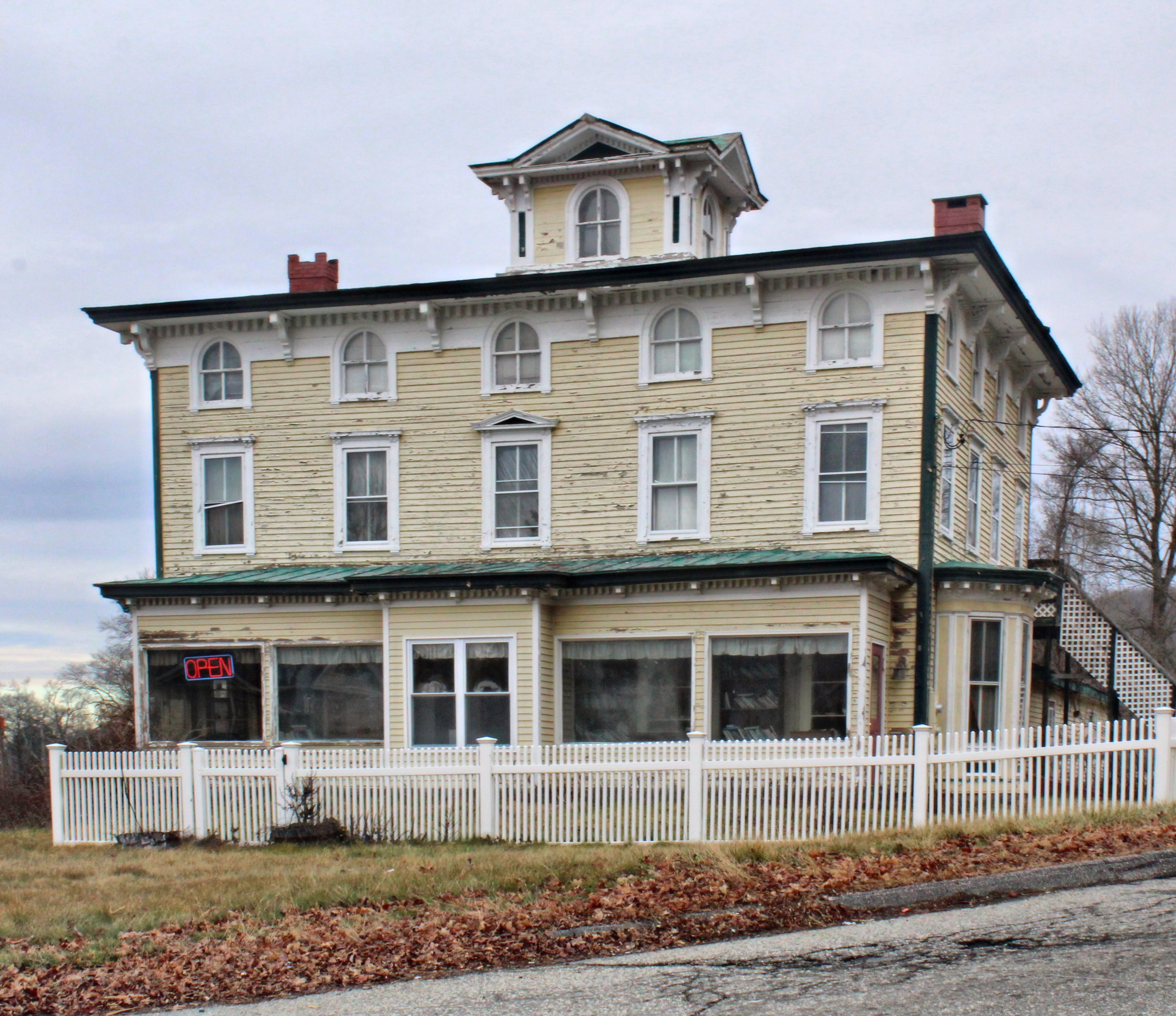 Smith’s Corner Store // c.1865 – Buildings of New England