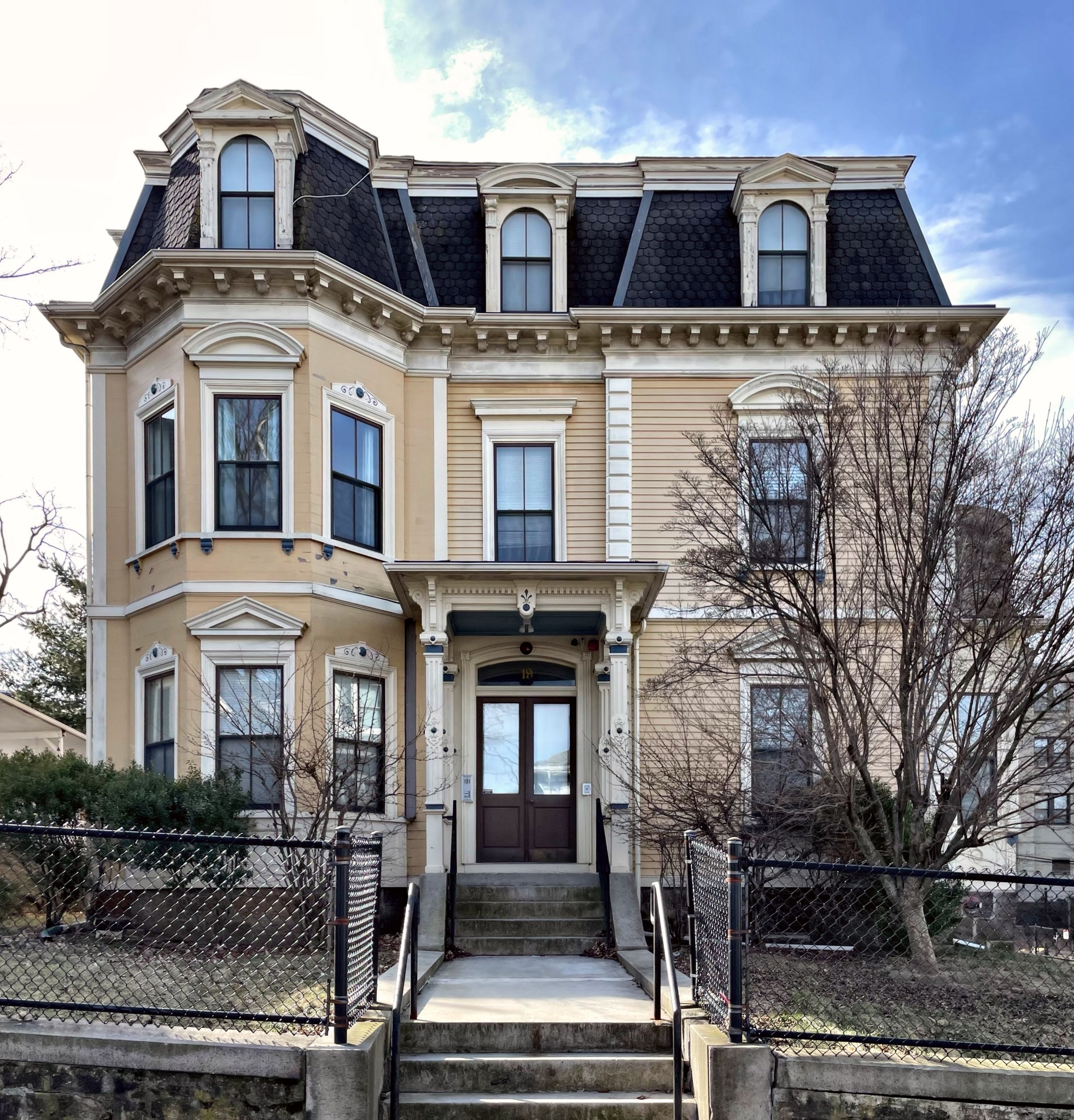 Henry A. Thomas House // 1870 – Buildings of New England