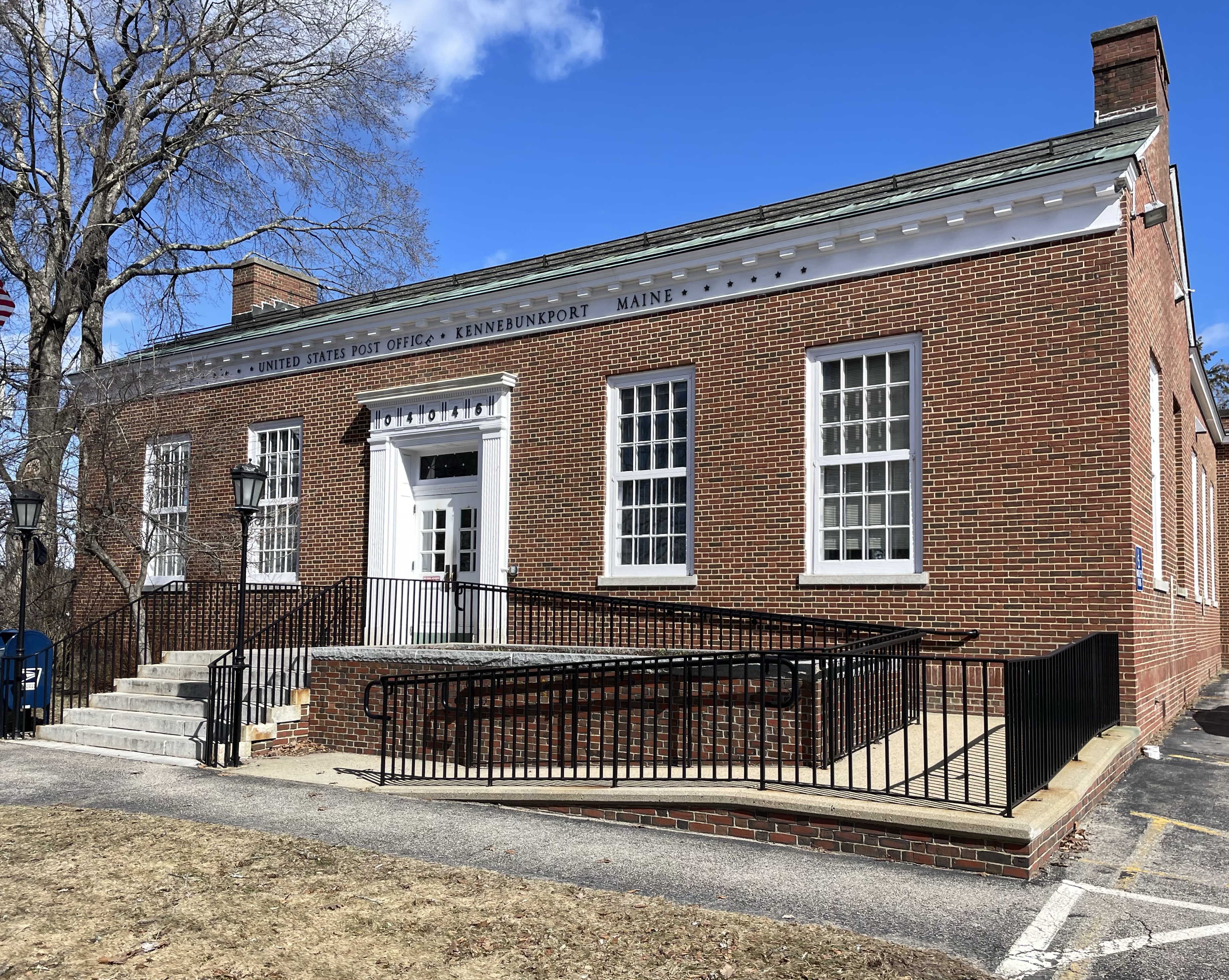 Kennebunkport Post Office // 1941 – Buildings of New England