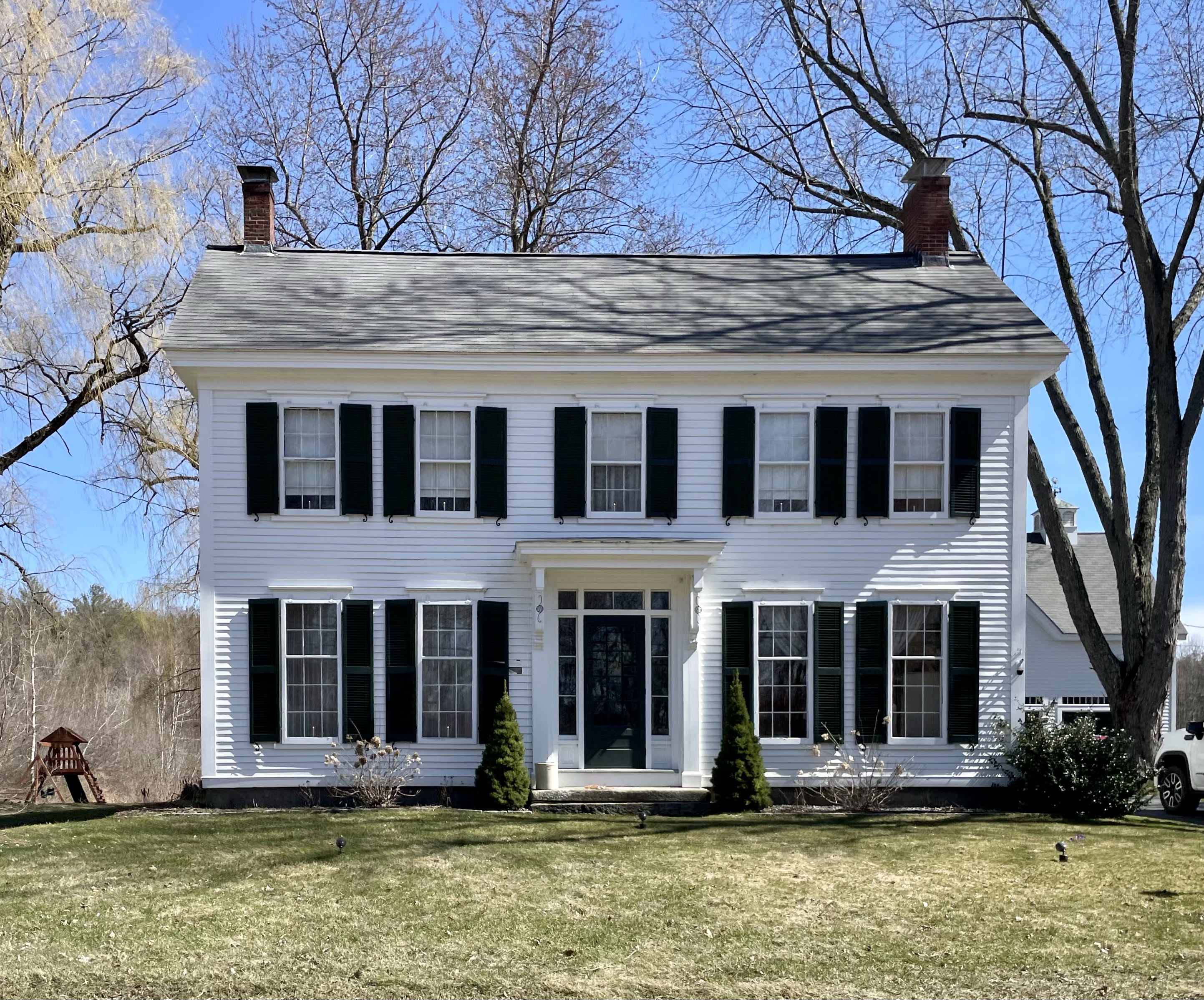 Isaac Newton Center Homestead // c.1850 – Buildings of New England