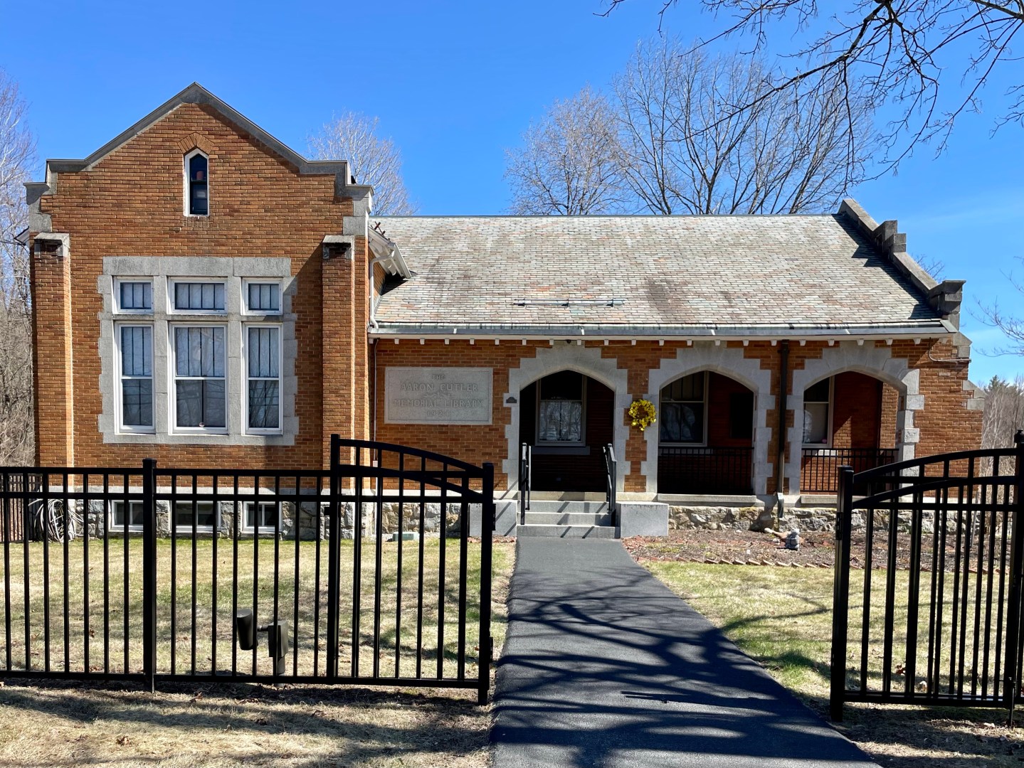 Aaron Cutler Memorial Library // 1924 – Buildings of New England