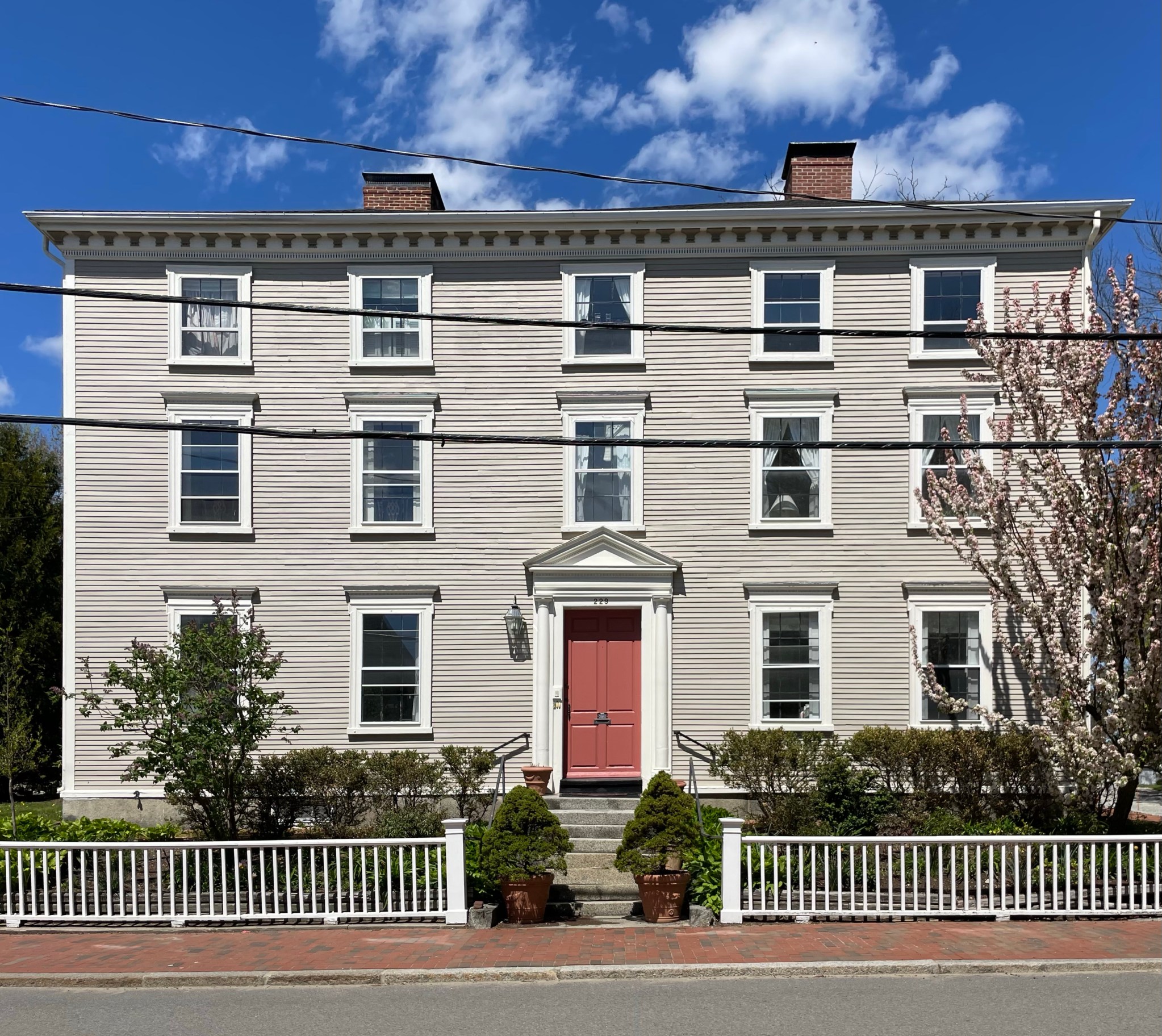 Haven-White House // 1800 – Buildings of New England