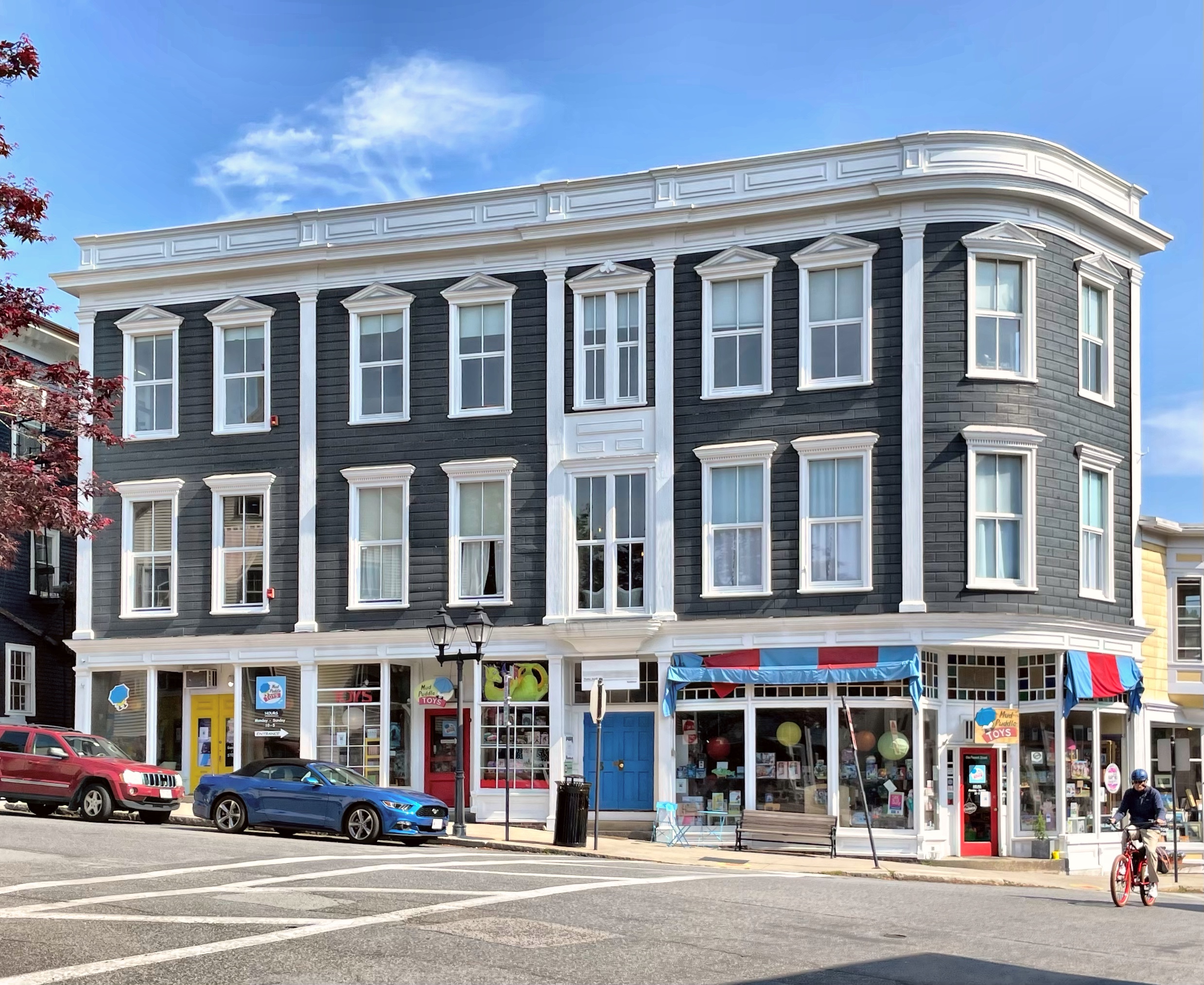 Grader Block // 1885 – Buildings of New England