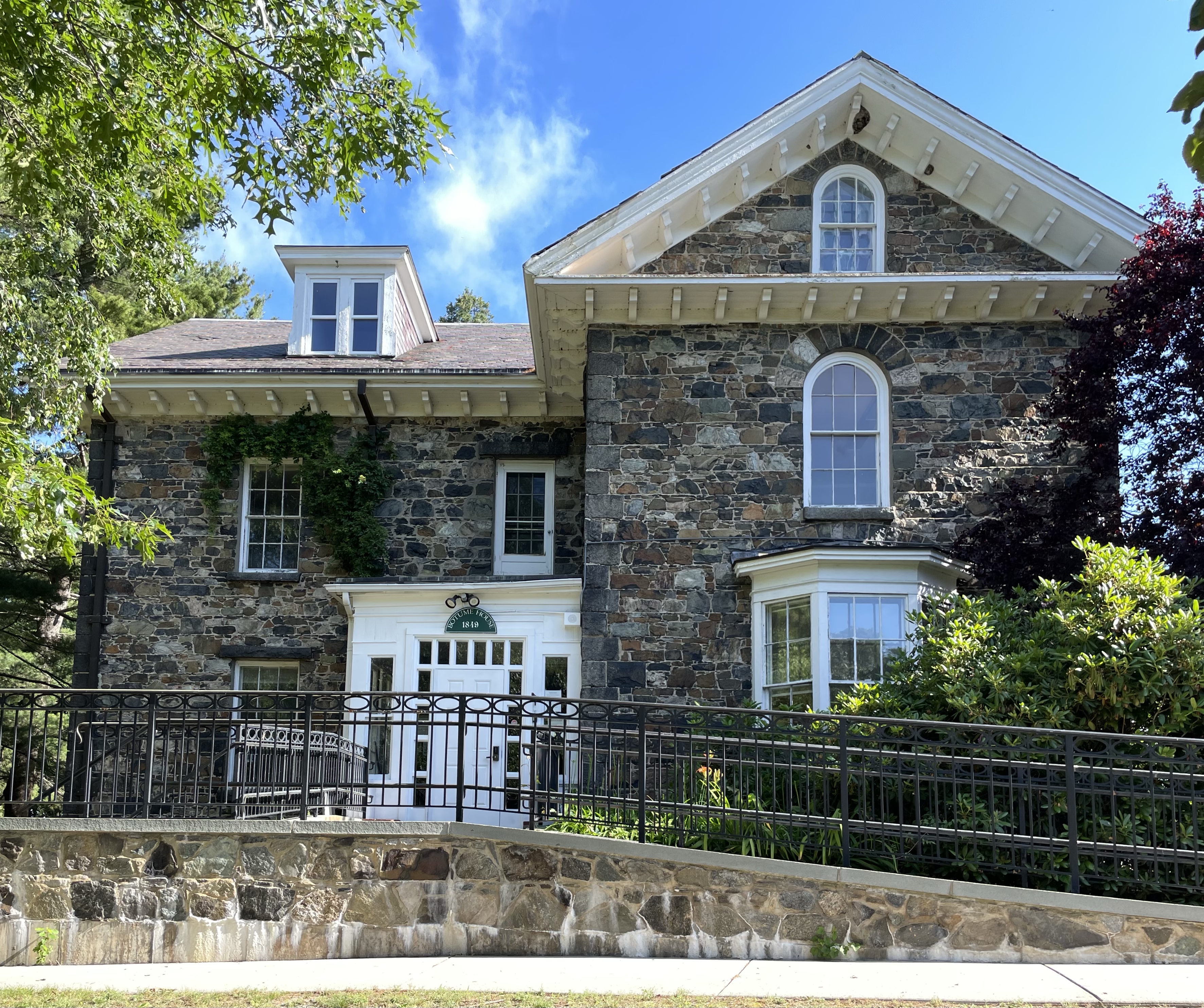 John Bottume House // c.1858 – Buildings of New England