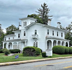 General George Stark House // 1856 – Buildings of New England
