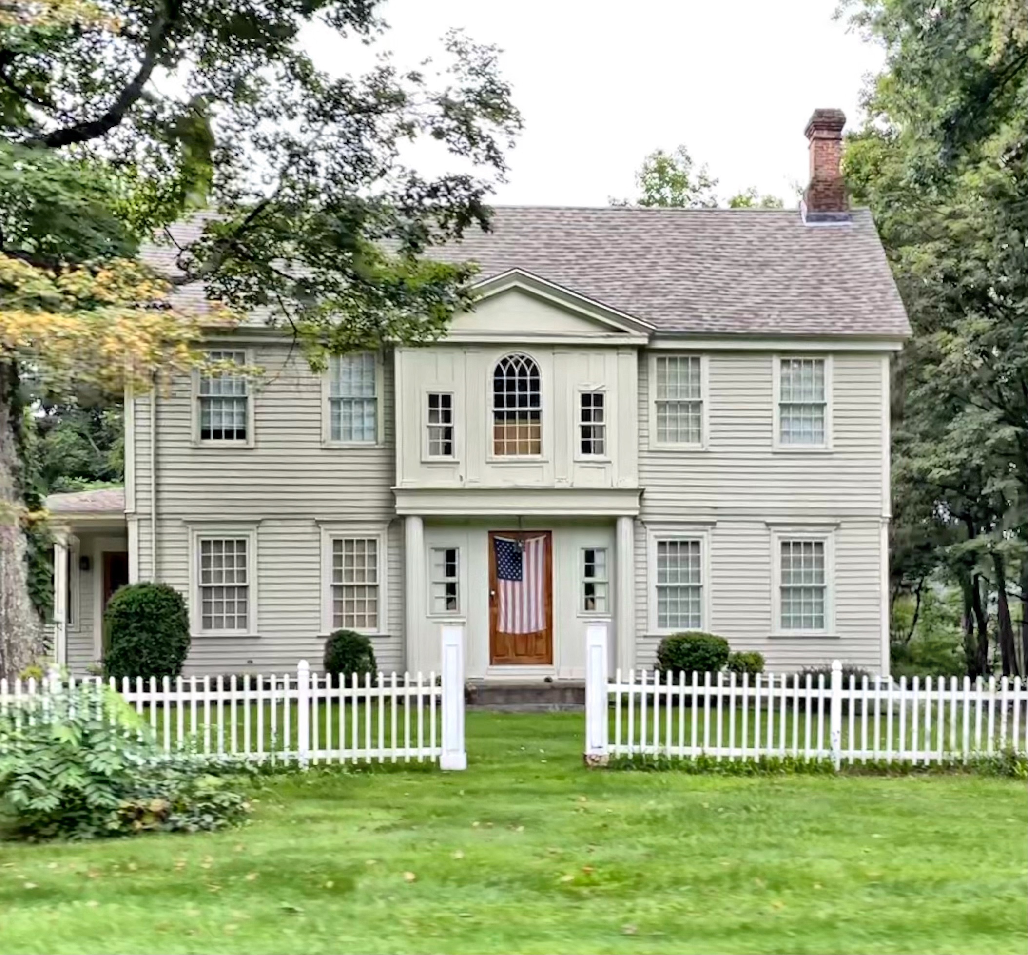 Main Street Houses – Buildings of New England