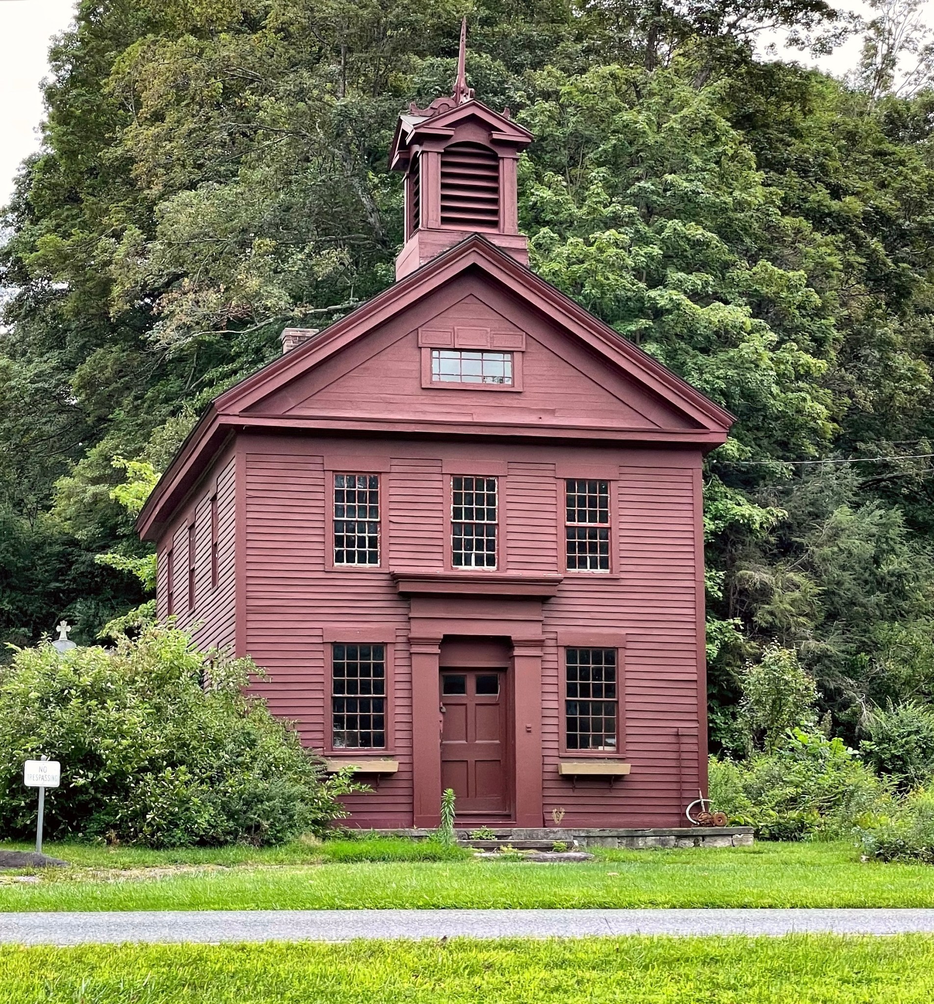 White Oak Schoolhouse // 1840 – Buildings of New England