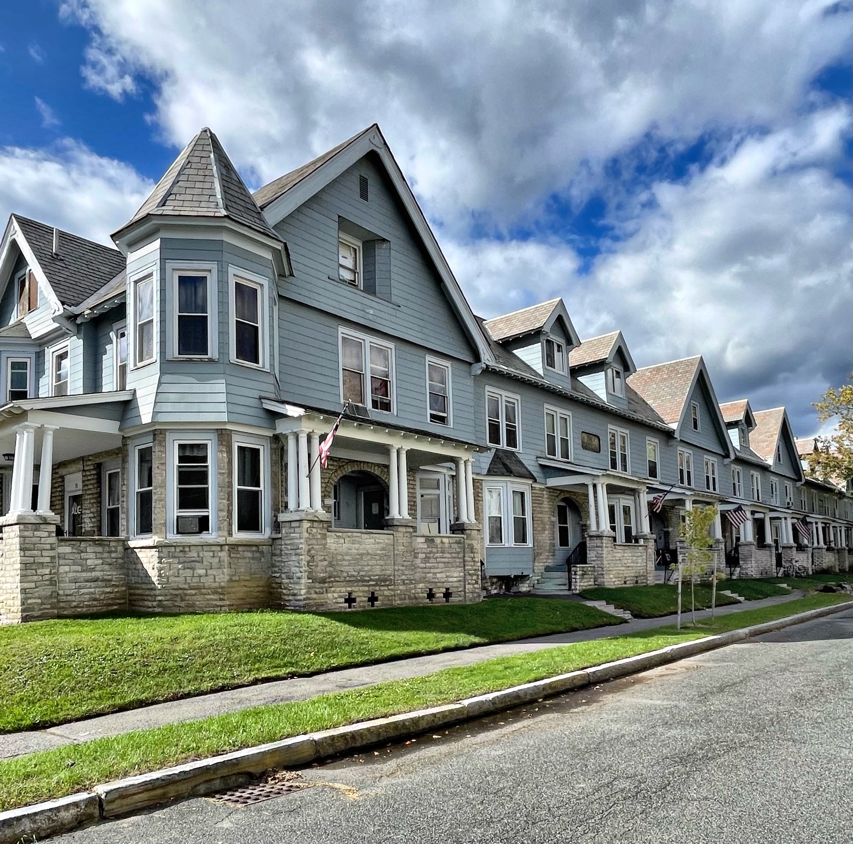 The Boardman Rowhouses // 1899 – Buildings of New England
