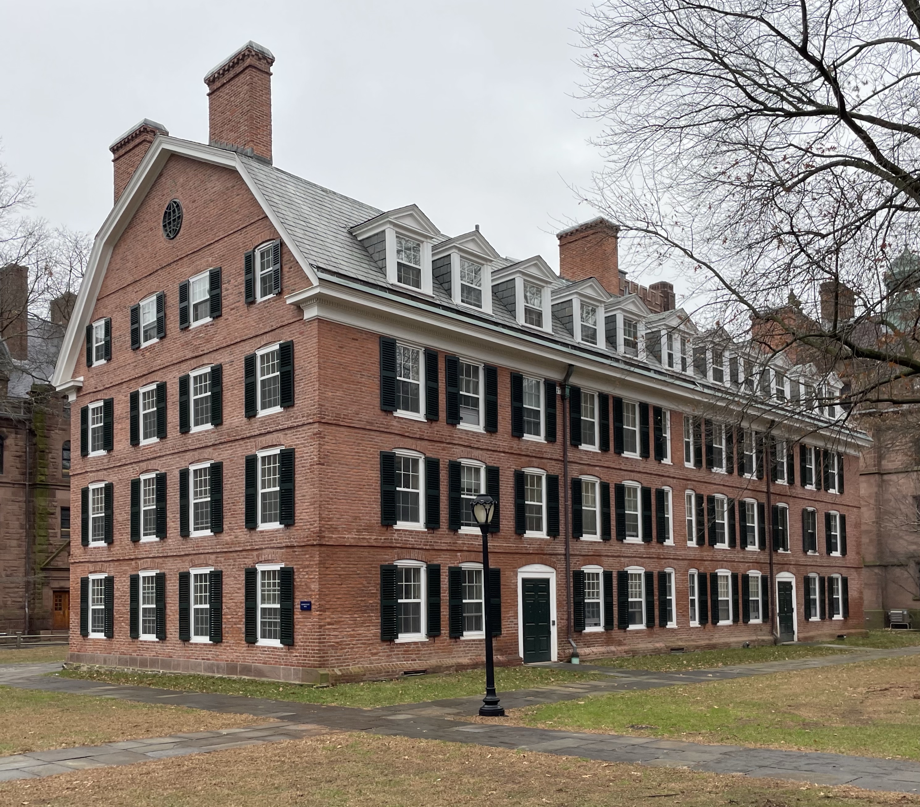 Yale University – Connecticut Hall // 1752 – Buildings of New England
