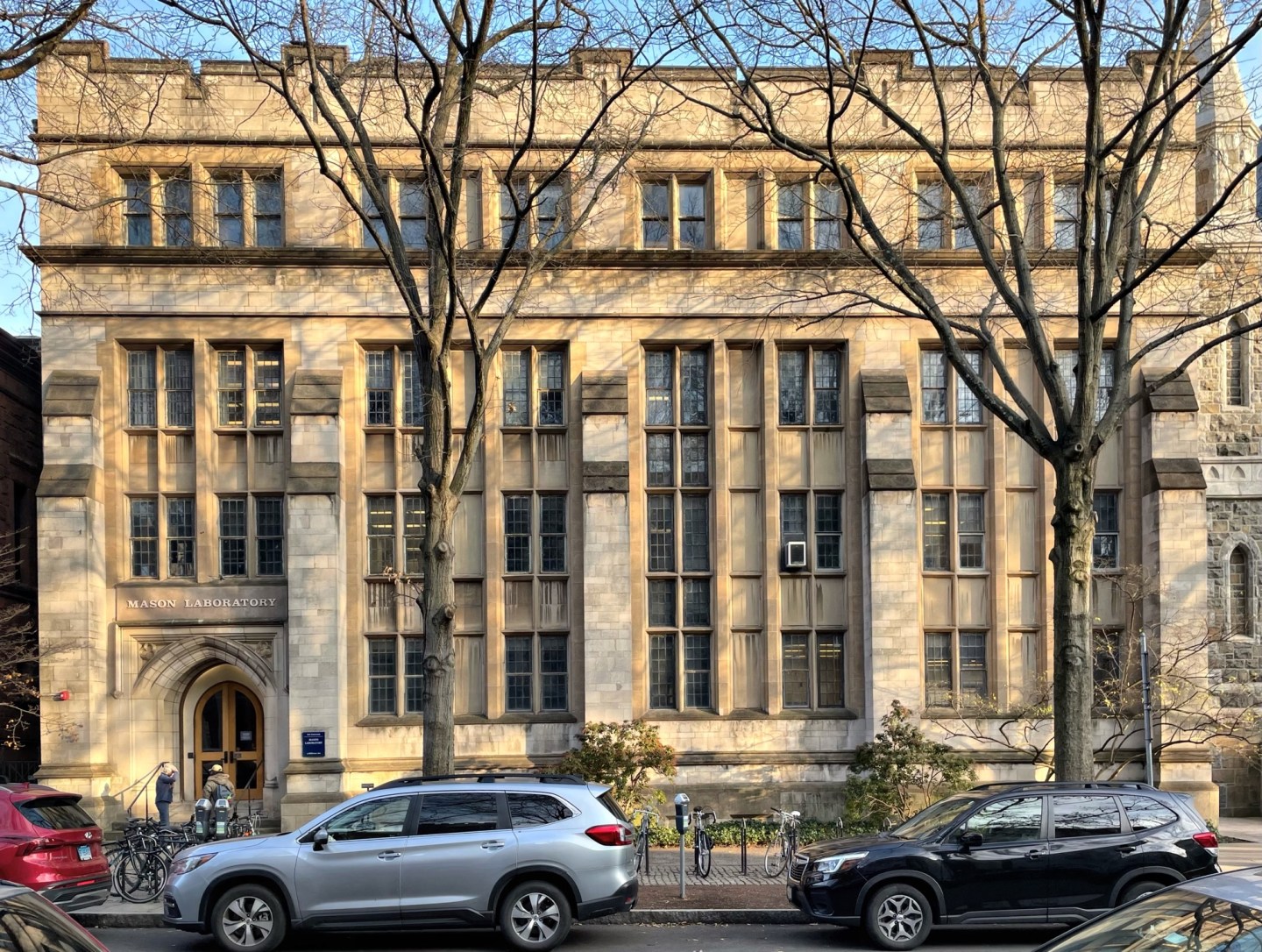 Yale University – Mason Laboratory // 1911 – Buildings of New England