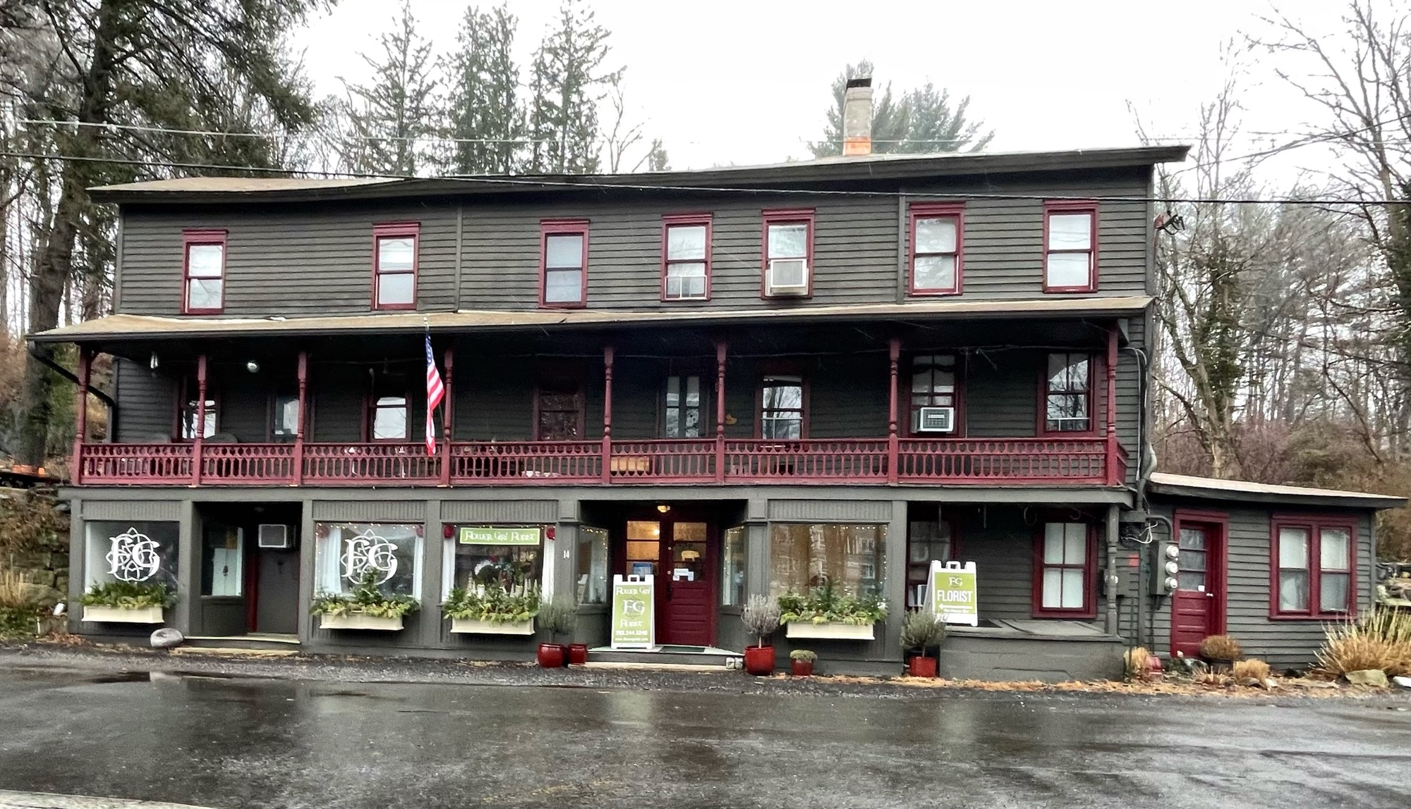 Branchville Railroad Tenement // c.1853 – Buildings of New England