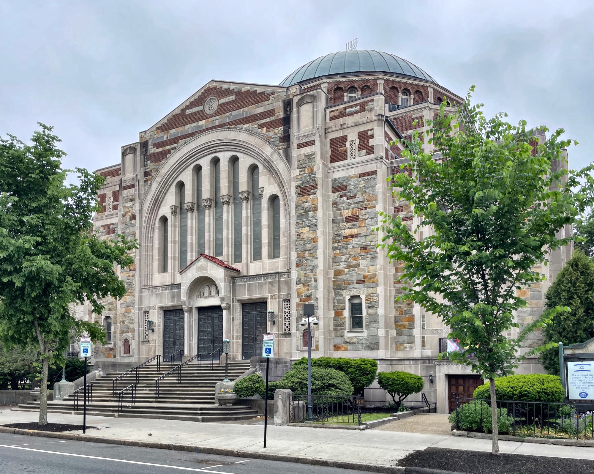 Temple Ohabei Shalom // 1927 – Buildings of New England