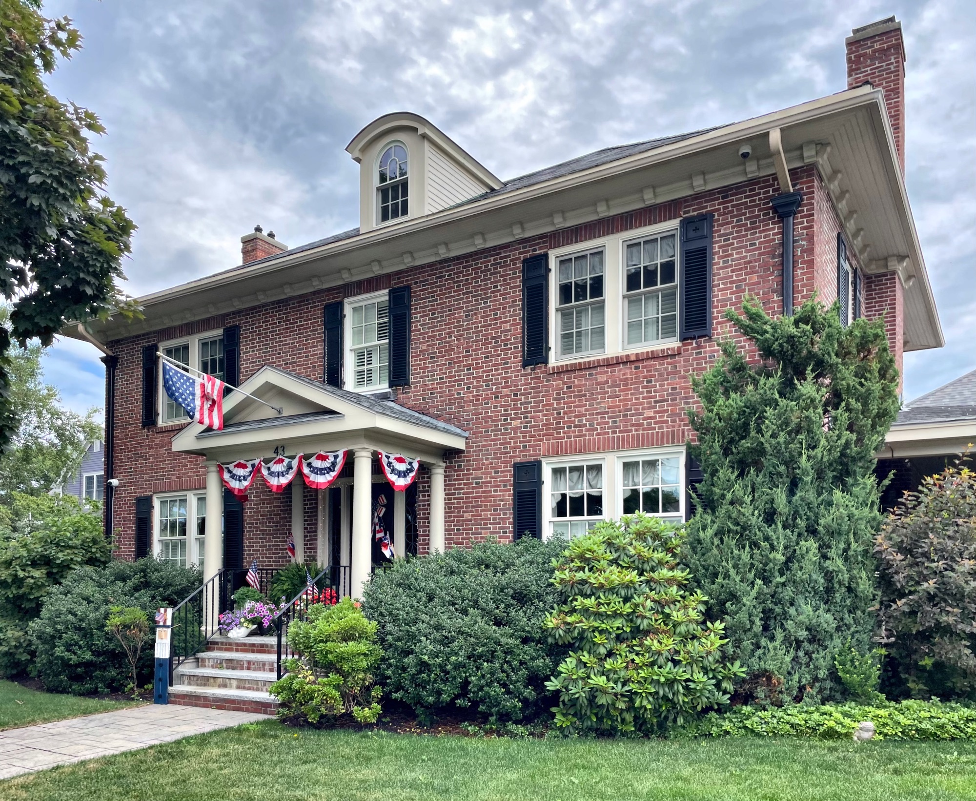 James Roope House // 1916 – Buildings of New England