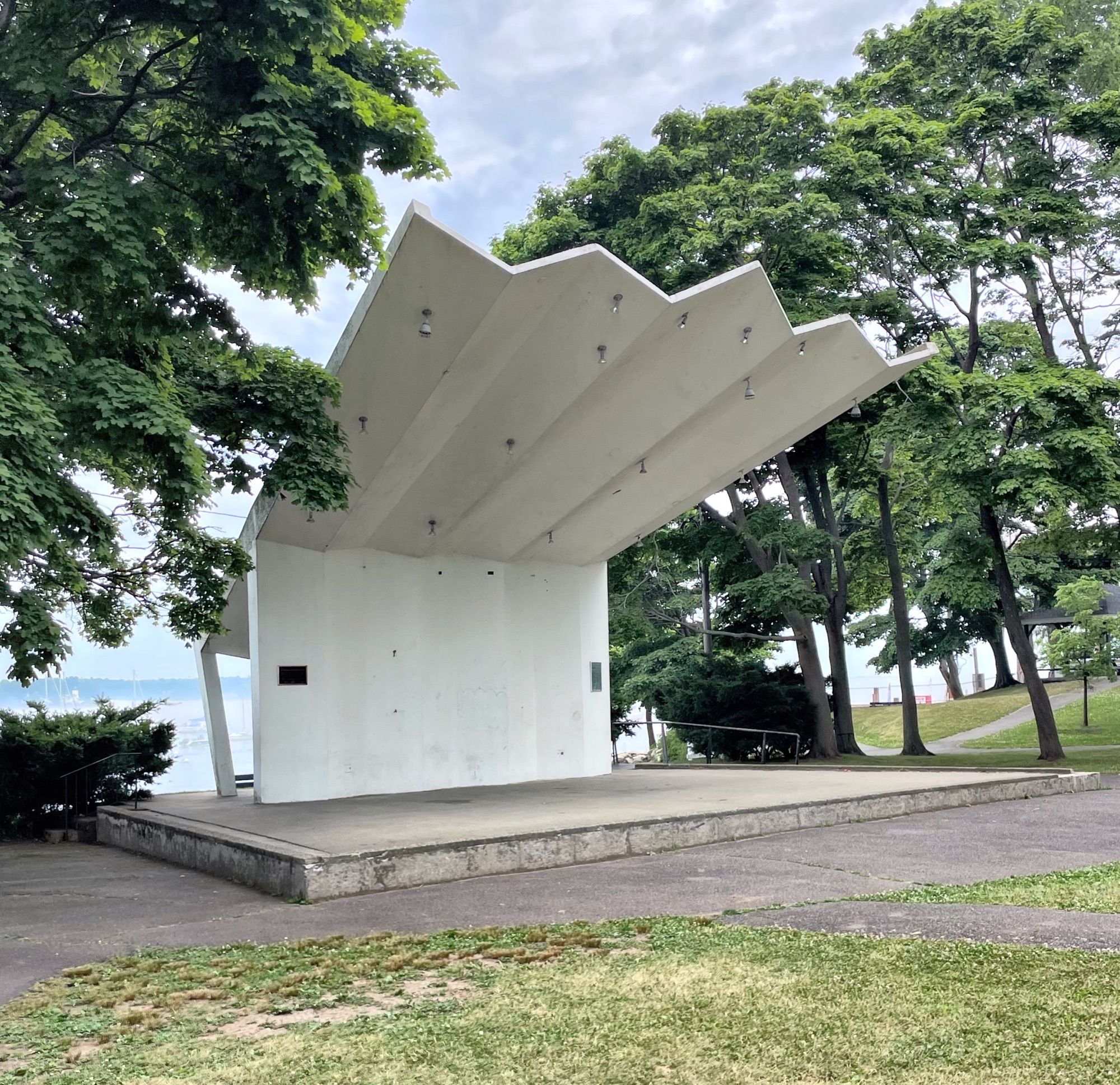 Massachusetts – Buildings of New England