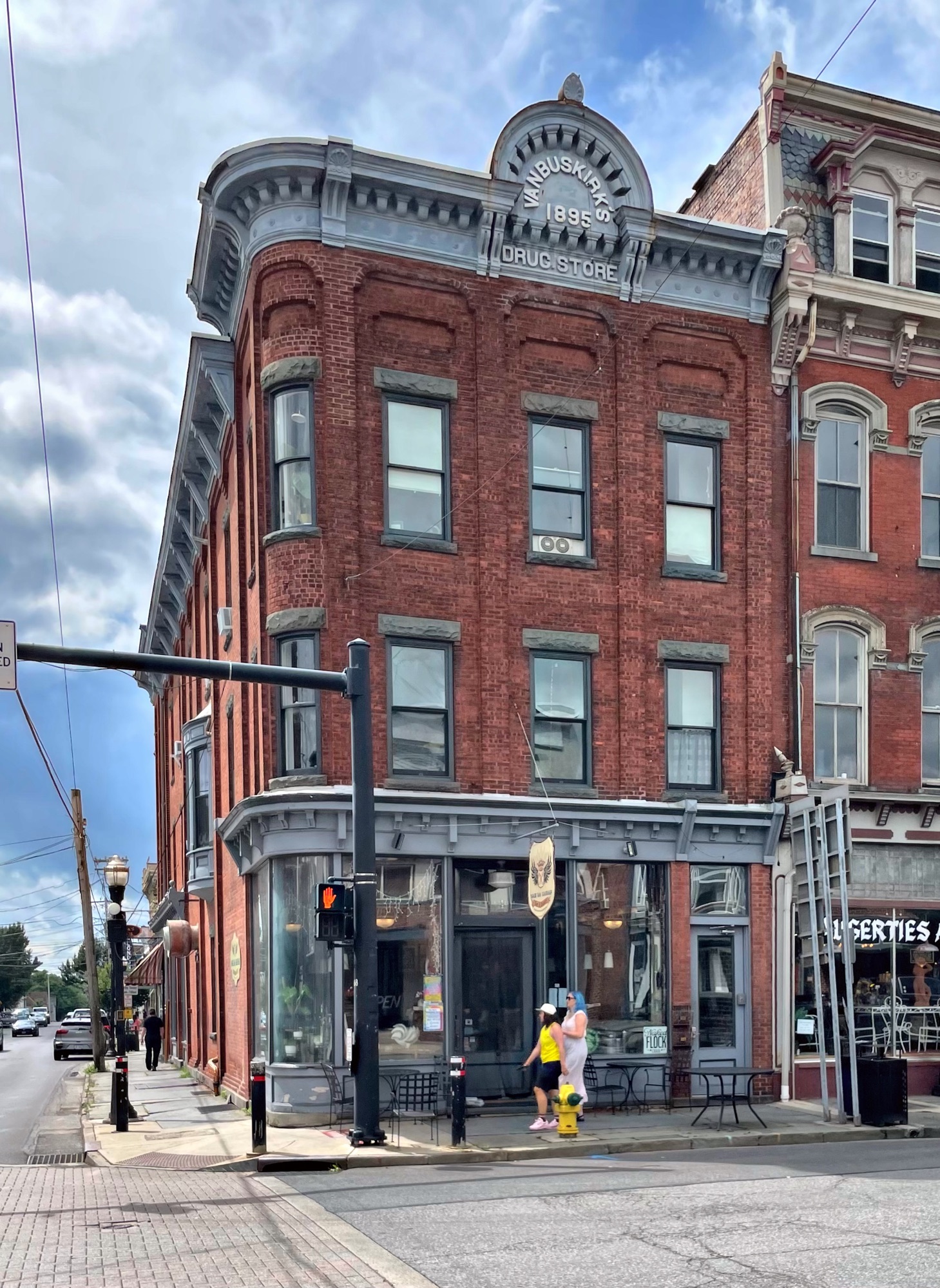 Van Buskirk Block // 1895 – Buildings of New England