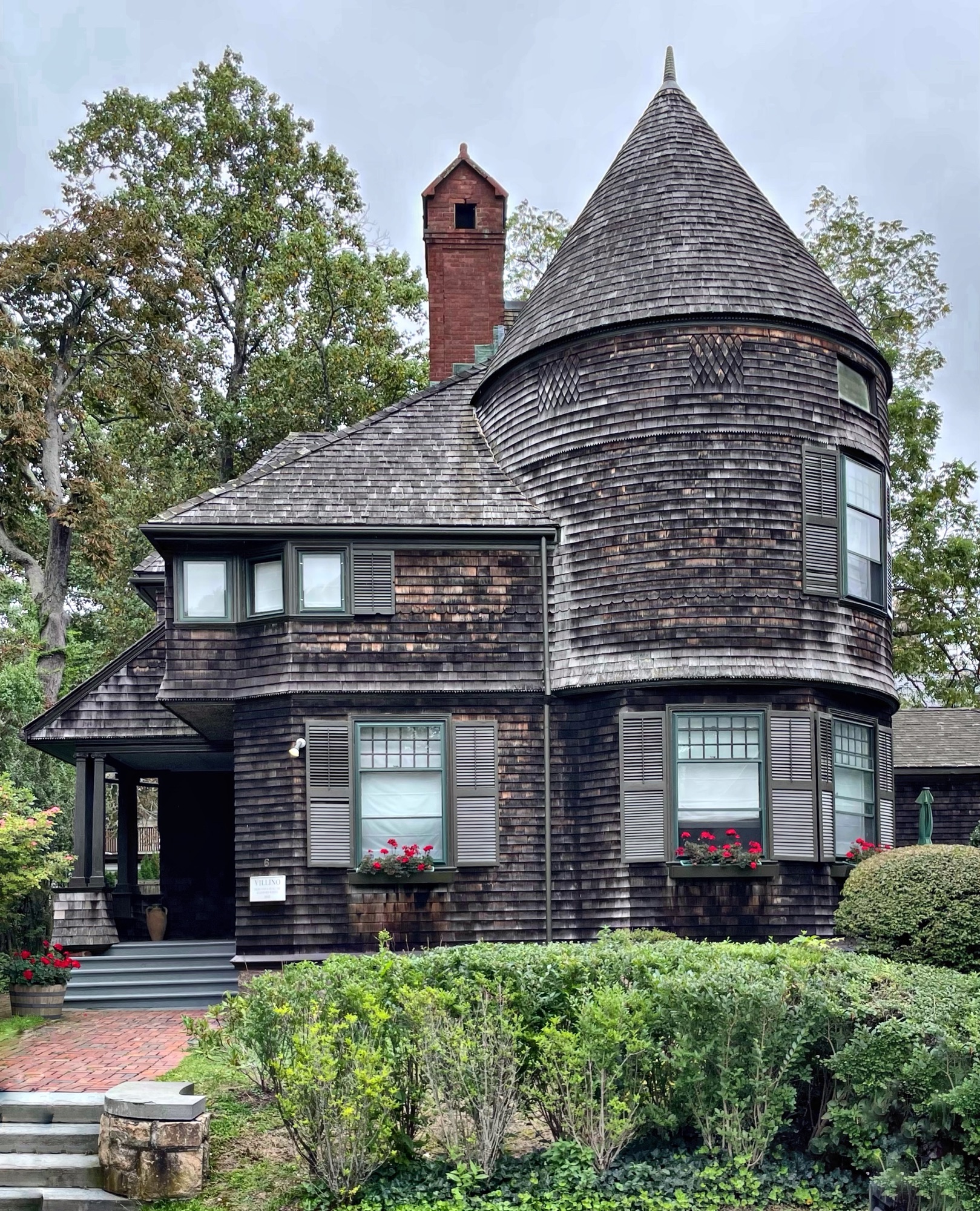“Villino” // 1882 – Buildings of New England