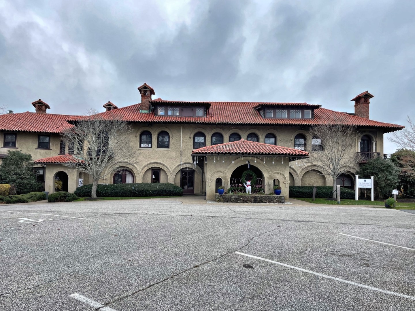 Newport – Buildings of New England